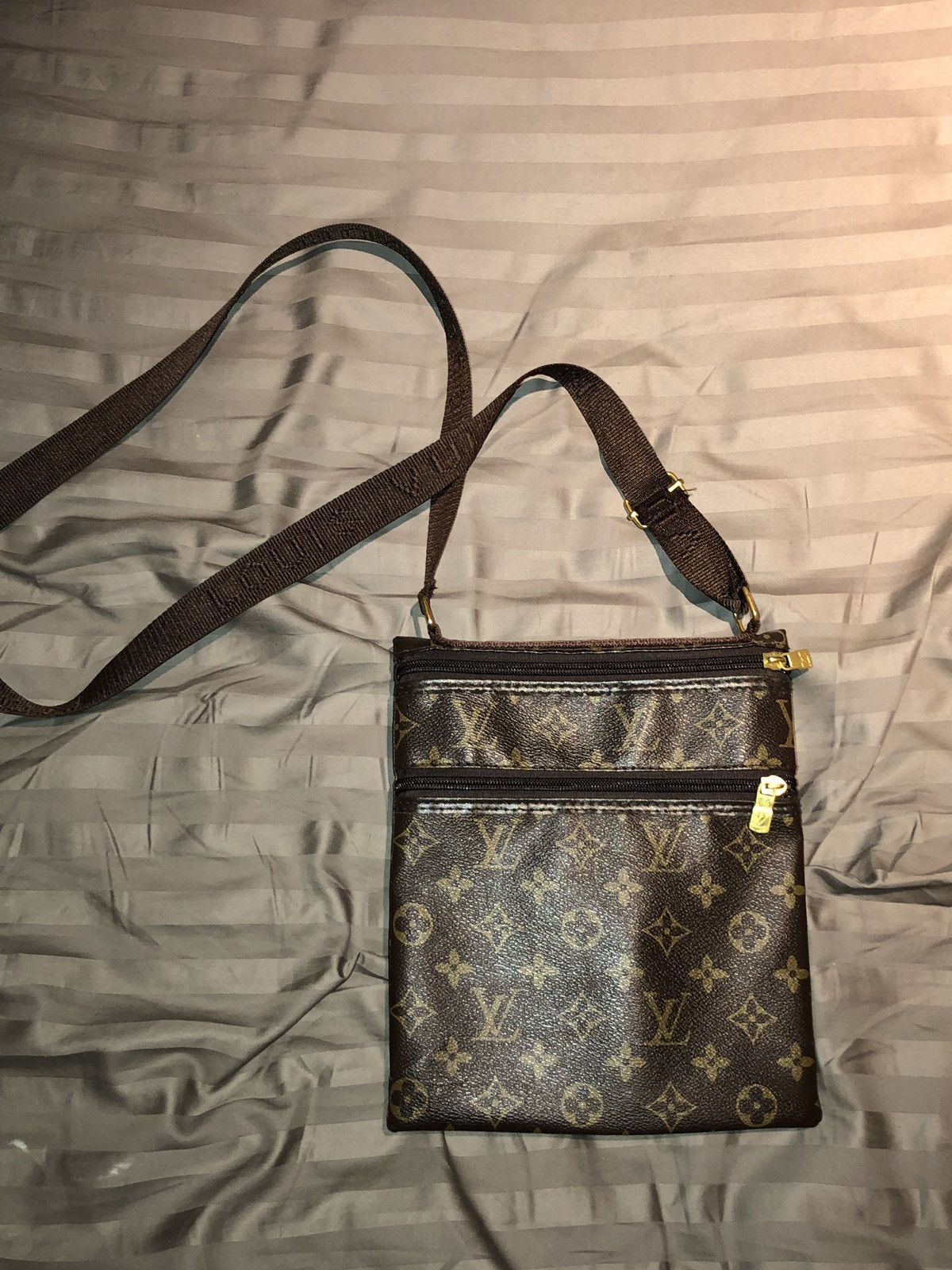 Louis Vuitton Louis Vuitton side bag | Grailed