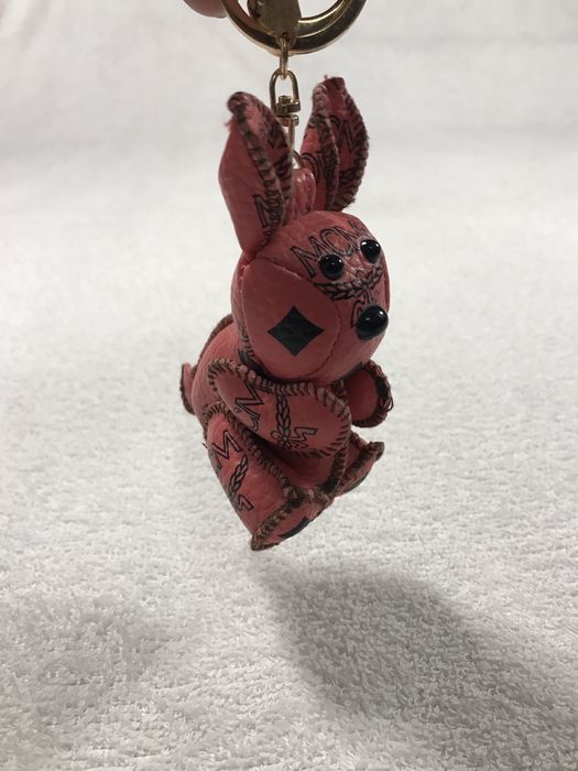 MCM 🔥FREE SHIPPING🔥 MCM Heritage Charm Visetos Monogram Leather Bunny ...