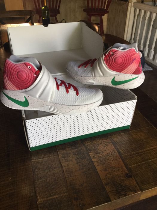 Nike Kyrie 2 Krispy Kreme | Grailed