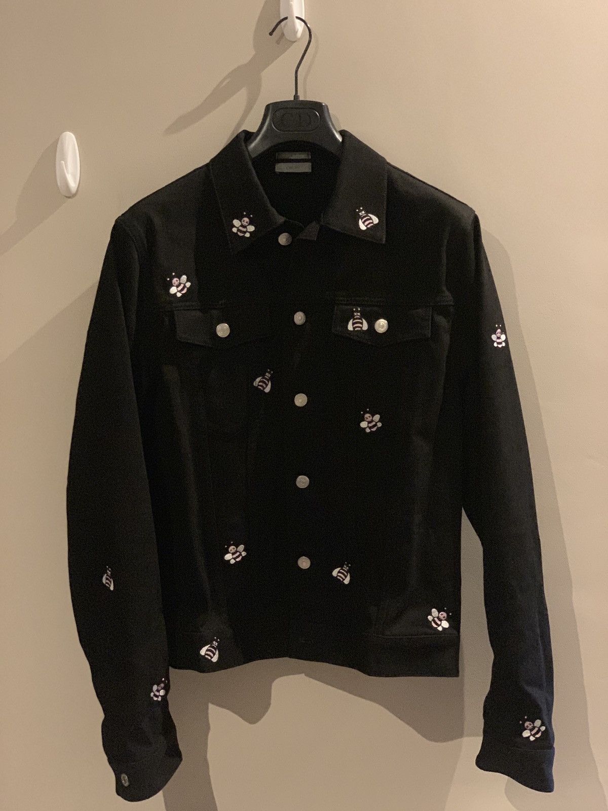 Dior Dior x Kaws Bee Denim Jacket Black | Grailed