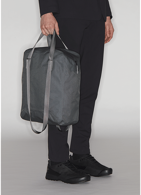 Veilance Seque Tote Bag | Grailed