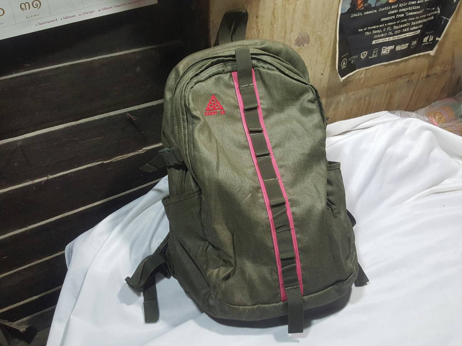 Nike Vintage Nike ACG Backpack Bag 40 Karst | Grailed