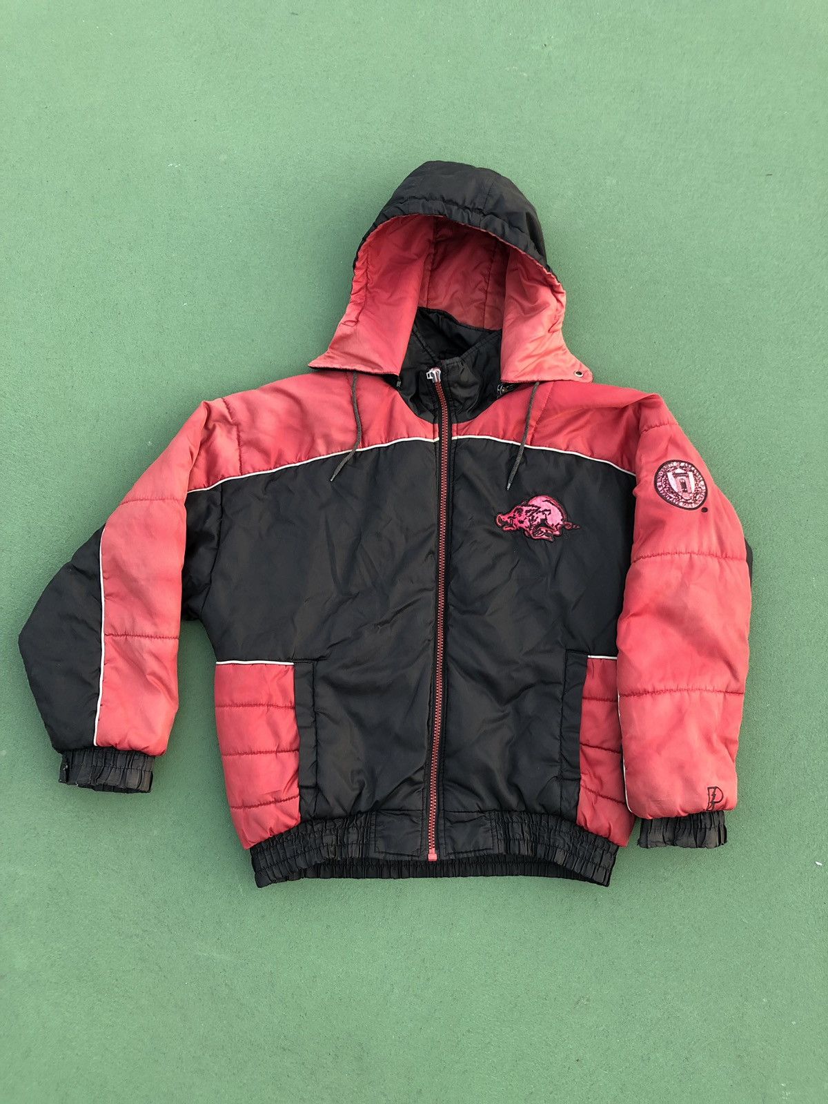 Pro Player × Vintage Vintage ProPlayer Arkansas Razorbacks Puffer ...