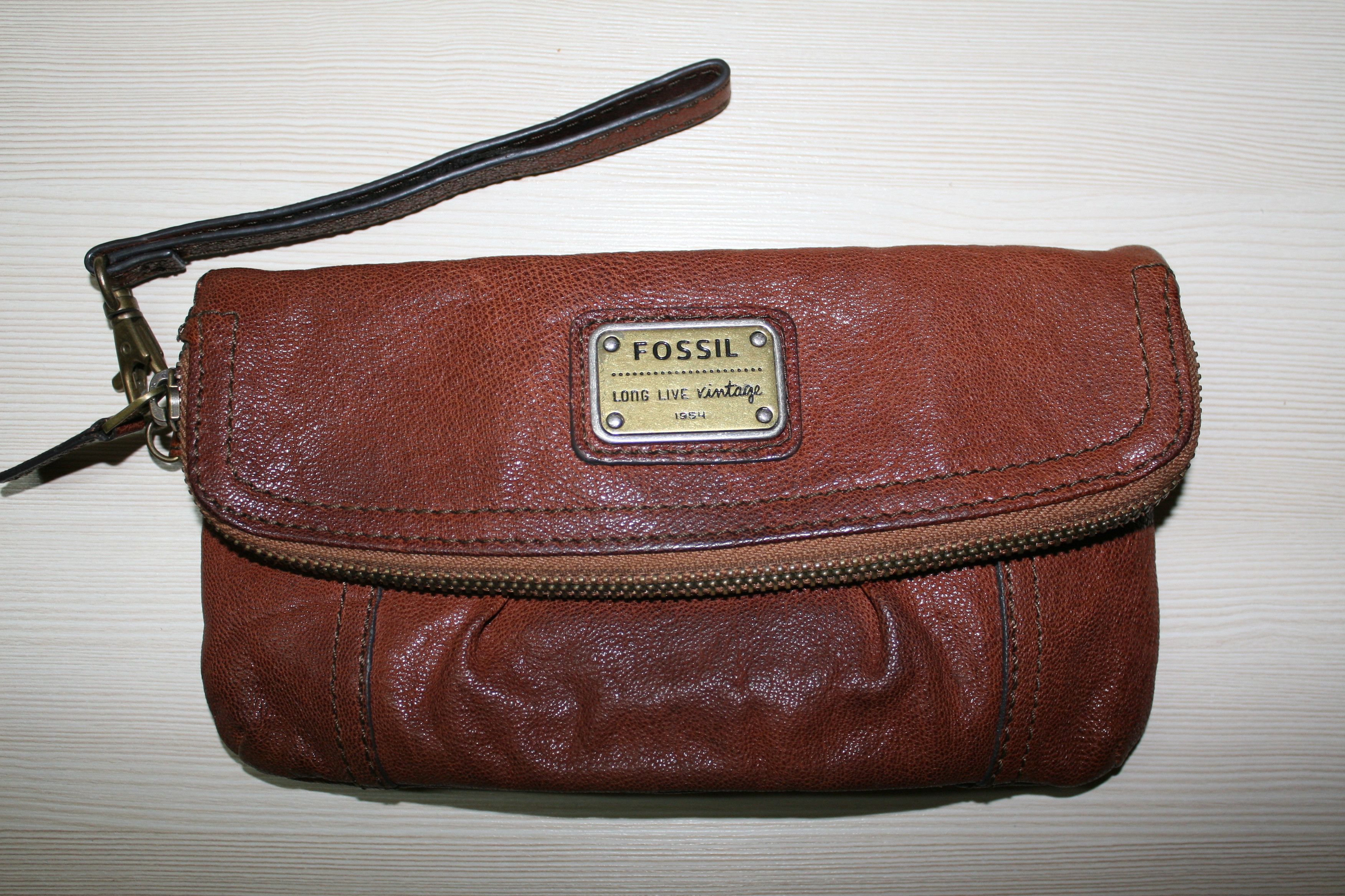 Fossil Fossil Long Live Vintage Brown Leather Clutch Wallet | Grailed