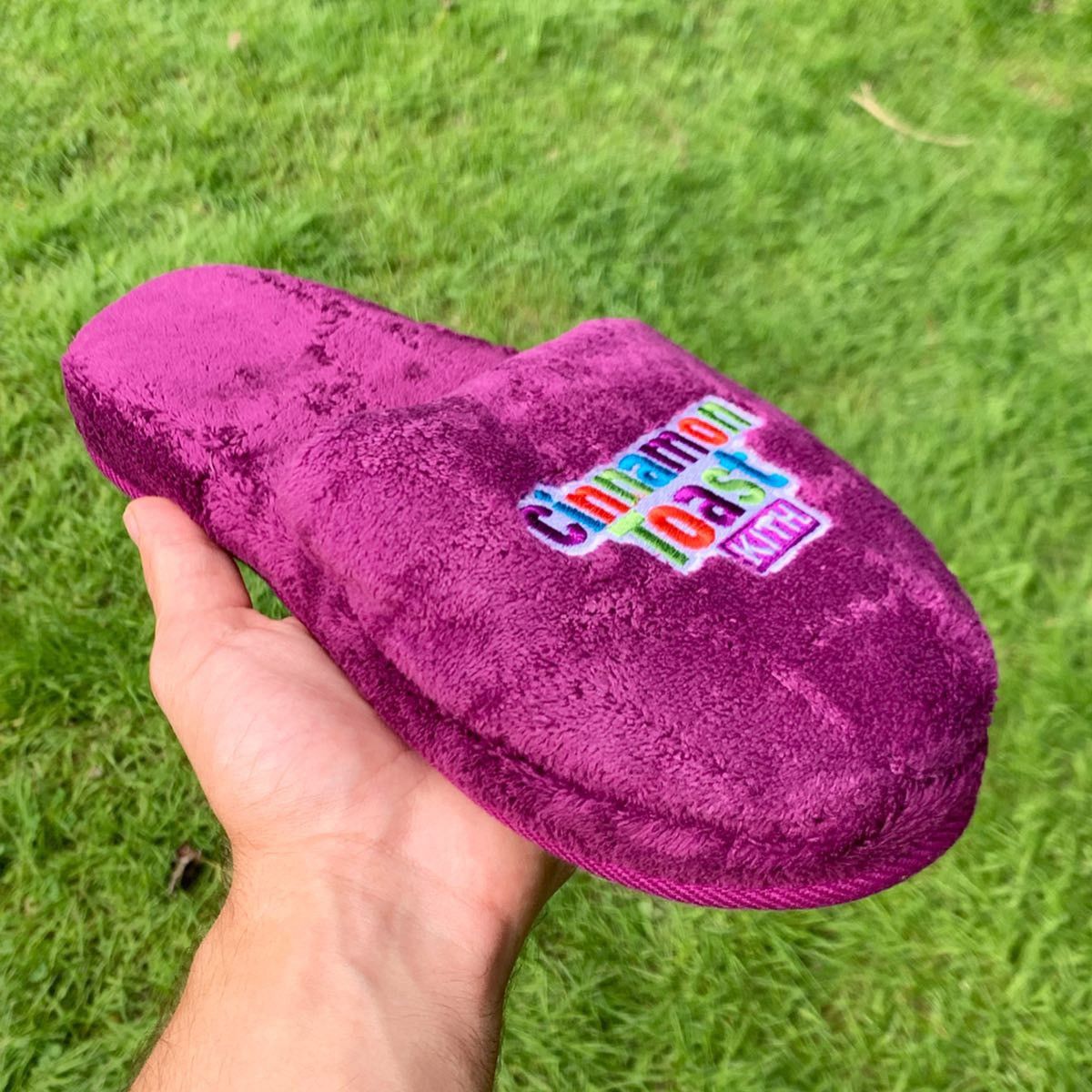 Kith Kith X Cinnamon Toast Crunch Slippers | Grailed