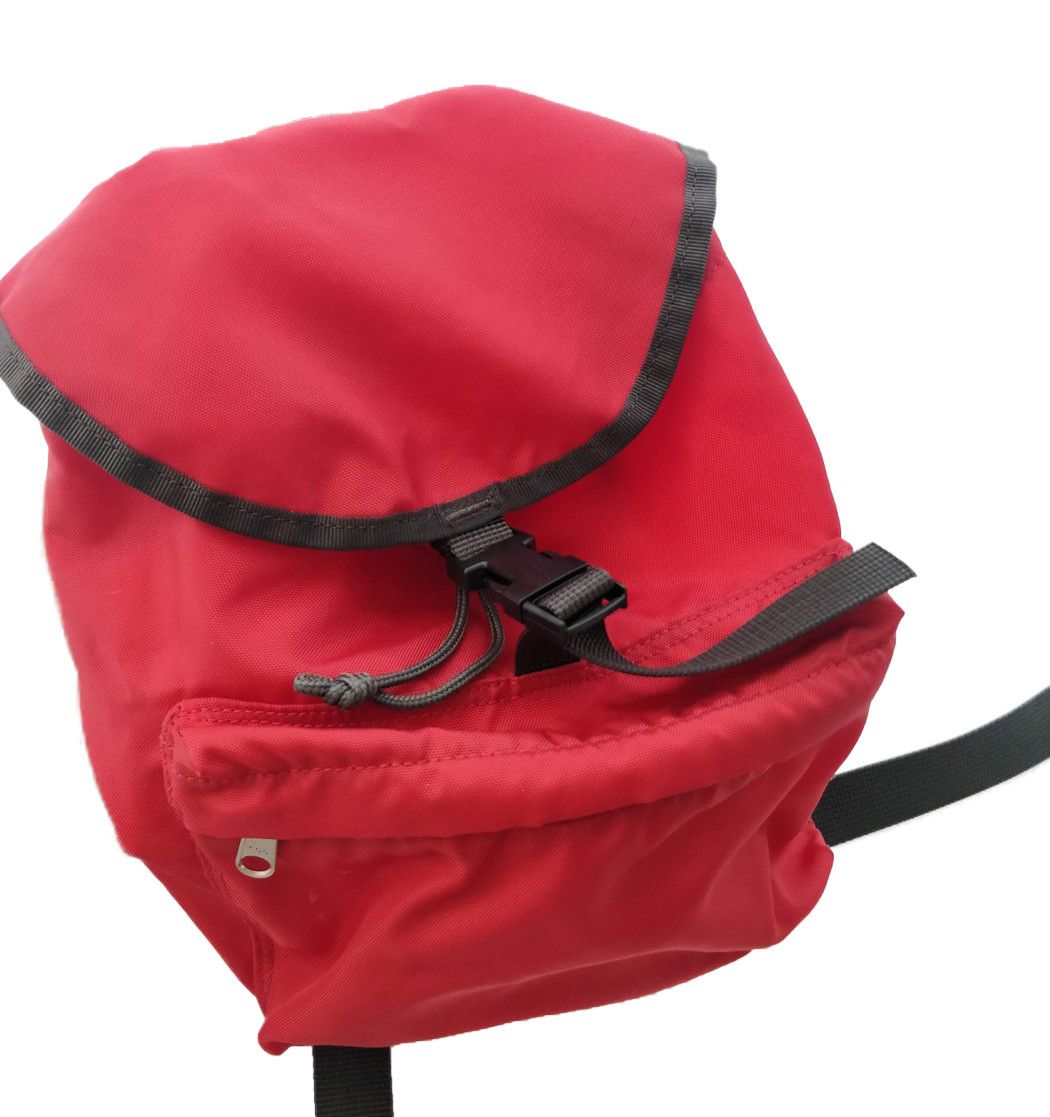 Comme des Garcons ⚡️𝐐𝐔𝐈𝐂𝐊 𝐒𝐀𝐋𝐄 CDG red Backpack straps | Grailed