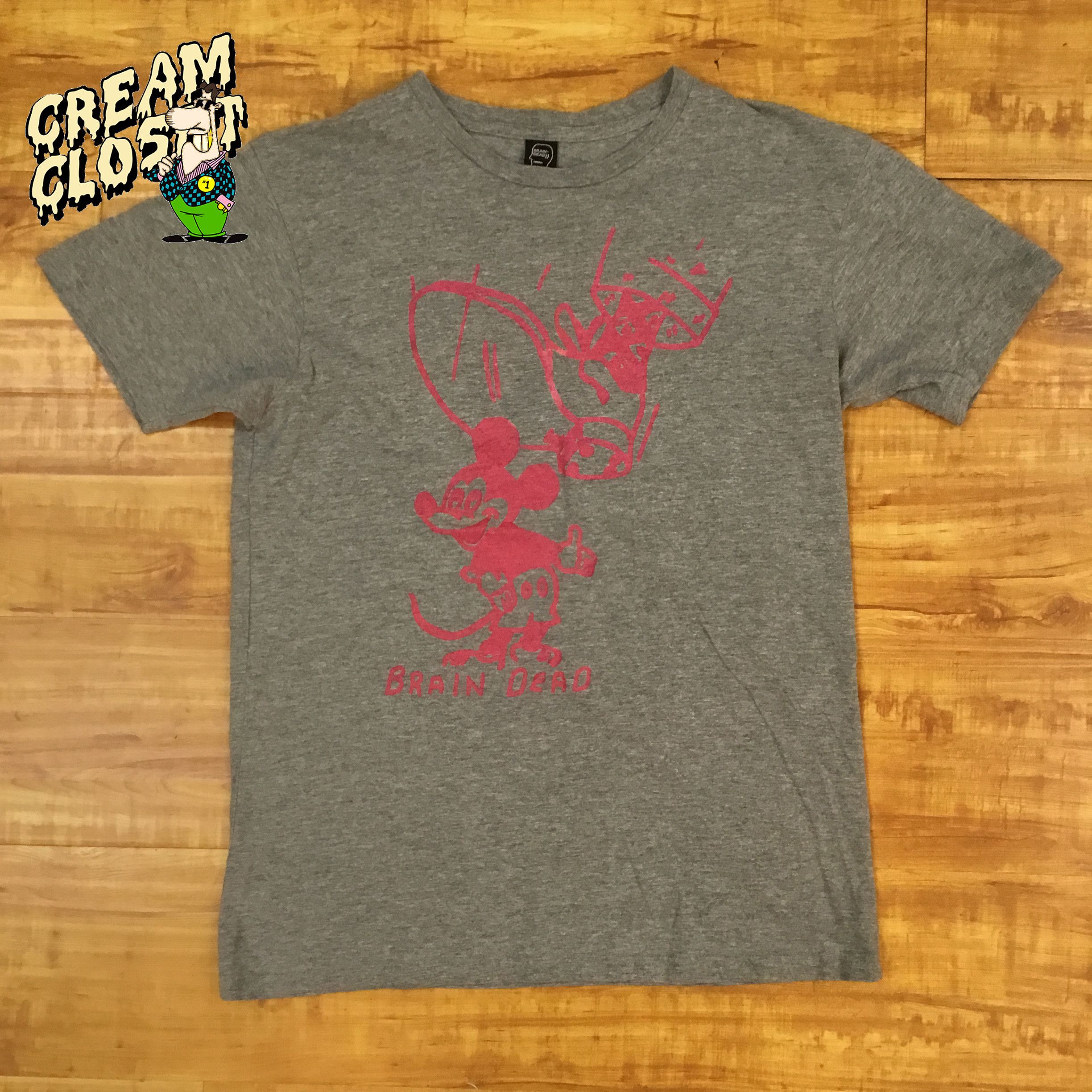 Brain Dead × Last Drop BRAIN DEAD MICKEY MOUSE STOMP TEE IN GREY PINK ...