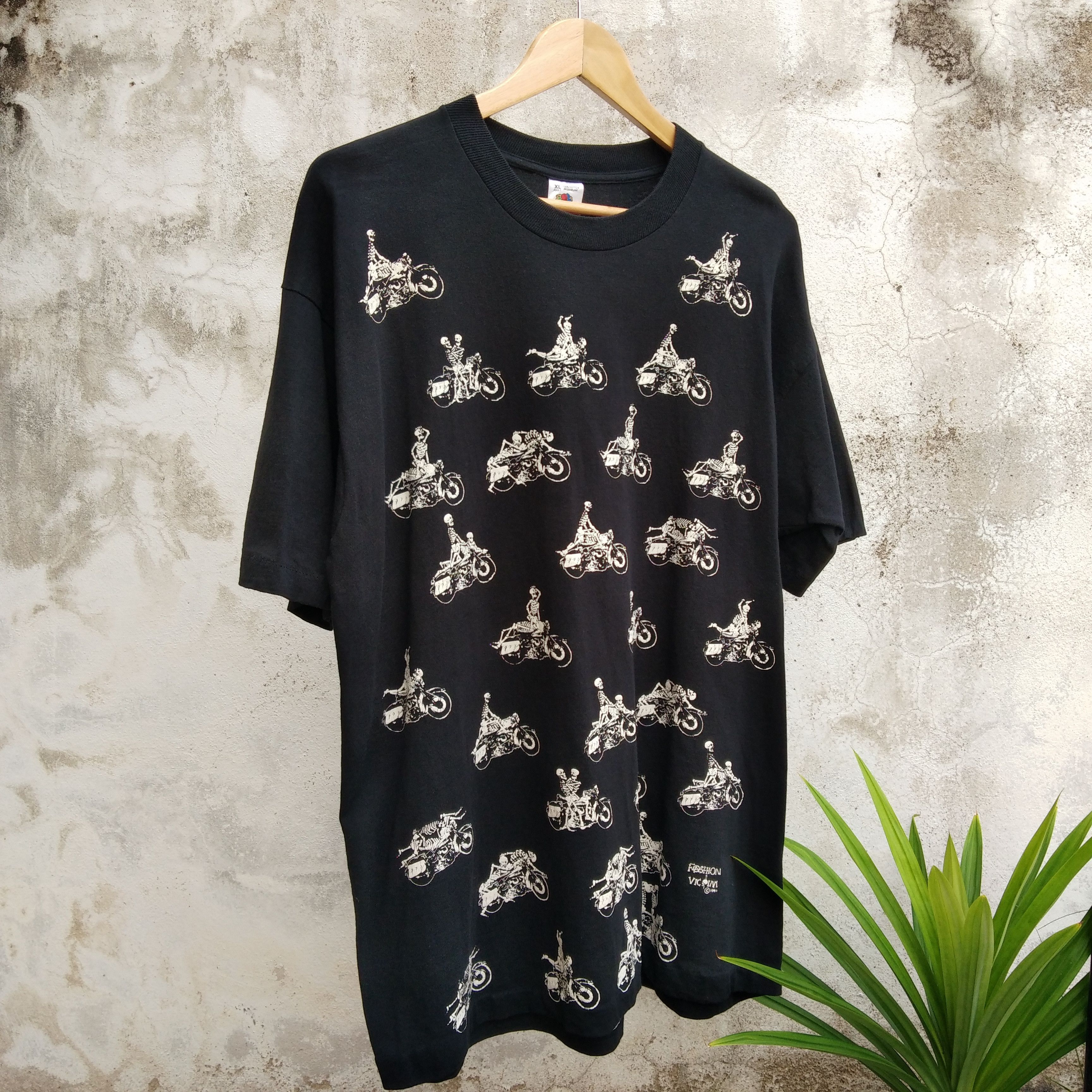 Vintage Vintage 90s Fashion Victim Erotic Skull T Shirt Grailed