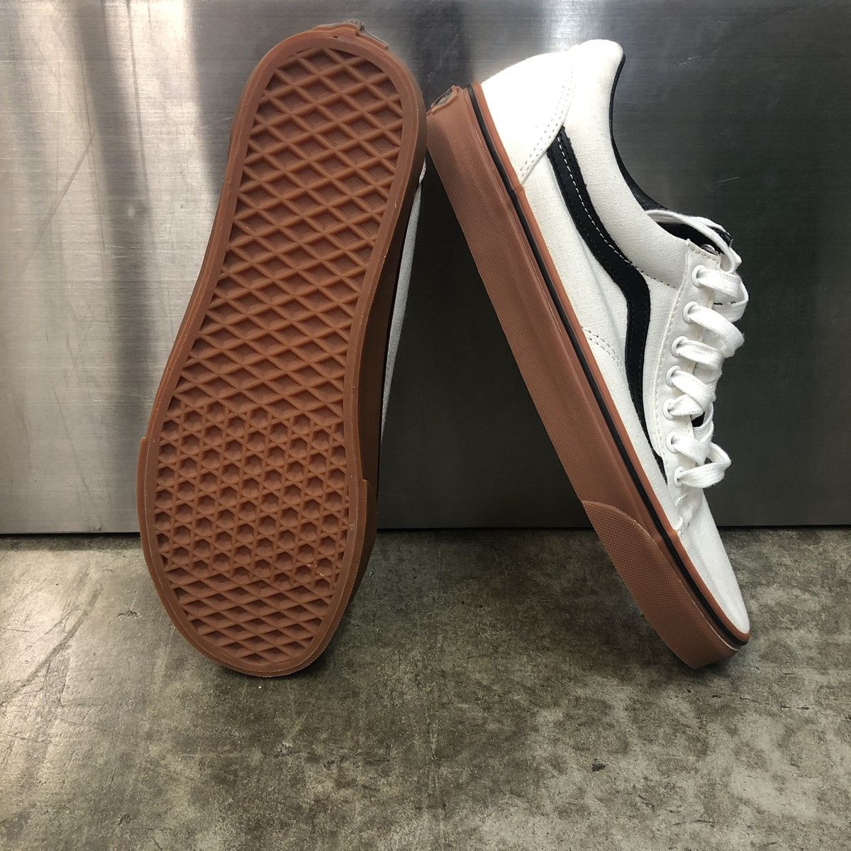 Vans White & Black Size 10 Vans 500714 | Grailed