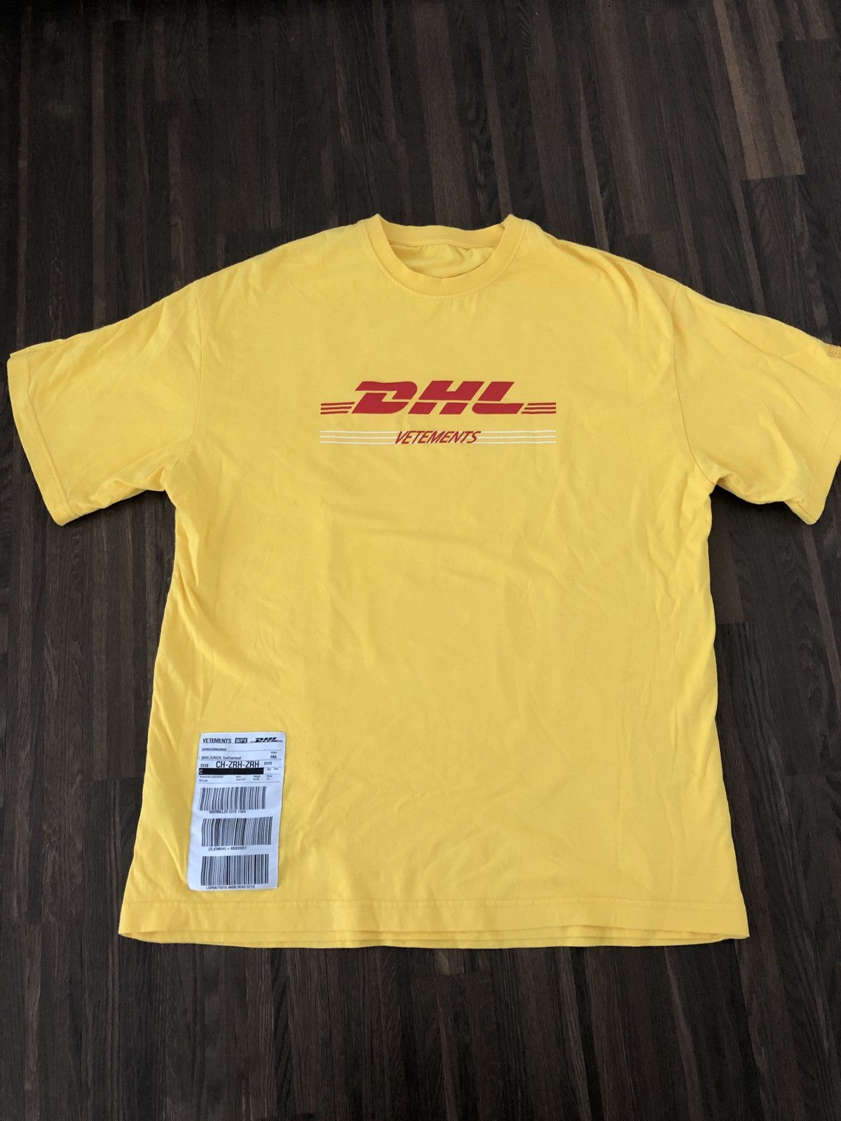 Vetements Vetements x Dhl yellow Logo Double Tee | Grailed