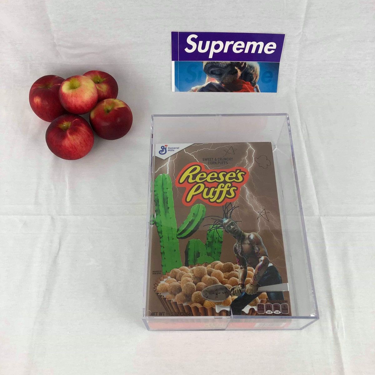Travis Scott Travis Scott x Reese puff acrylic box | Grailed
