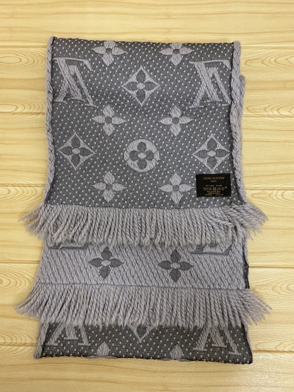 Louis Vuitton LOUIS VUITTON LOGOMANIA SCARF / MUFFLER | Grailed