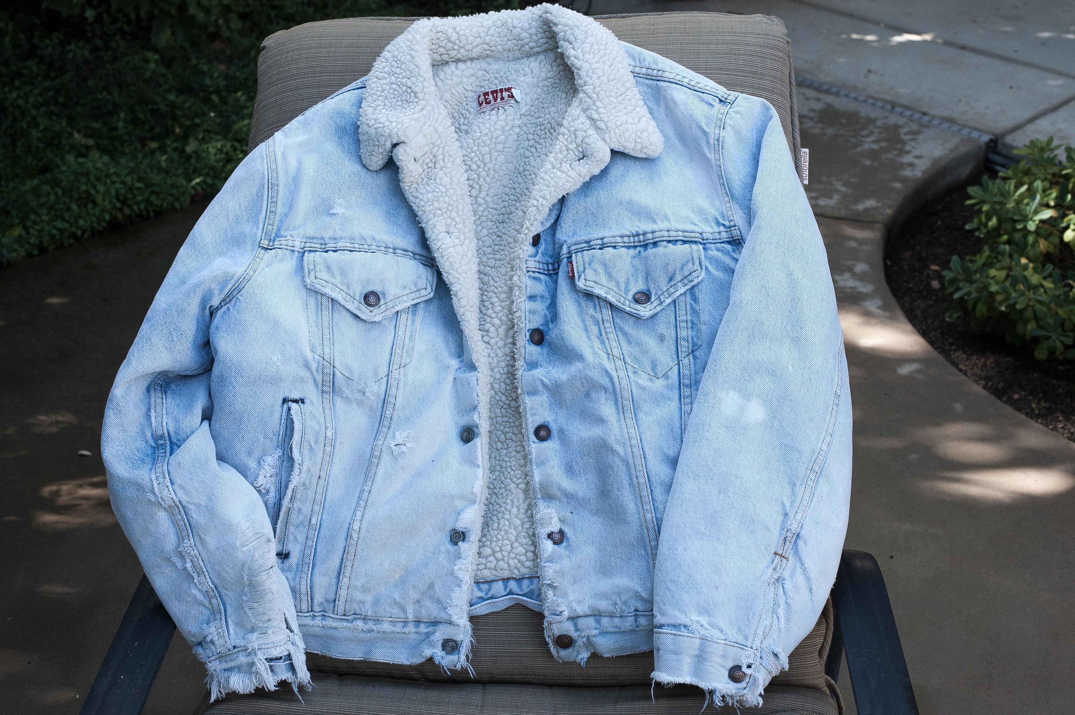 Levi's Vintage Levis Distressed Sherpa Fleece Lined Distressed Jean ...