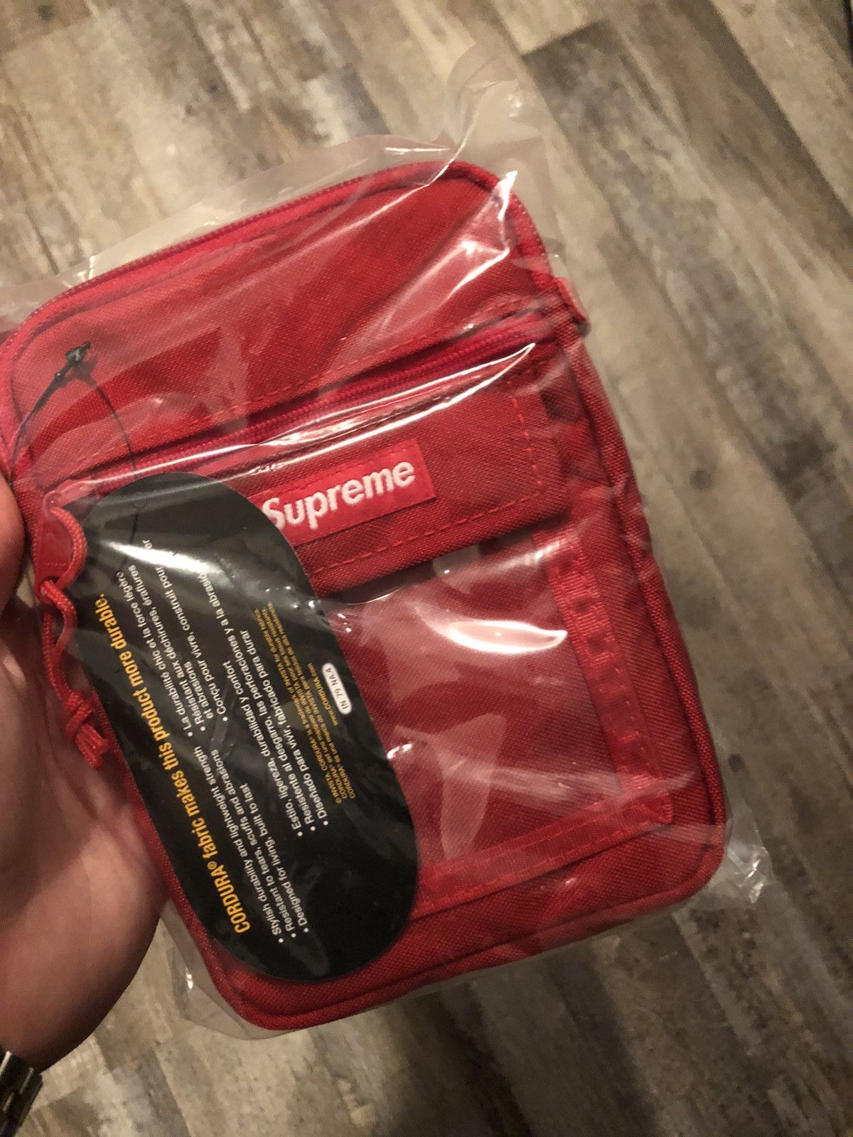 Supreme Supreme pouch | Grailed