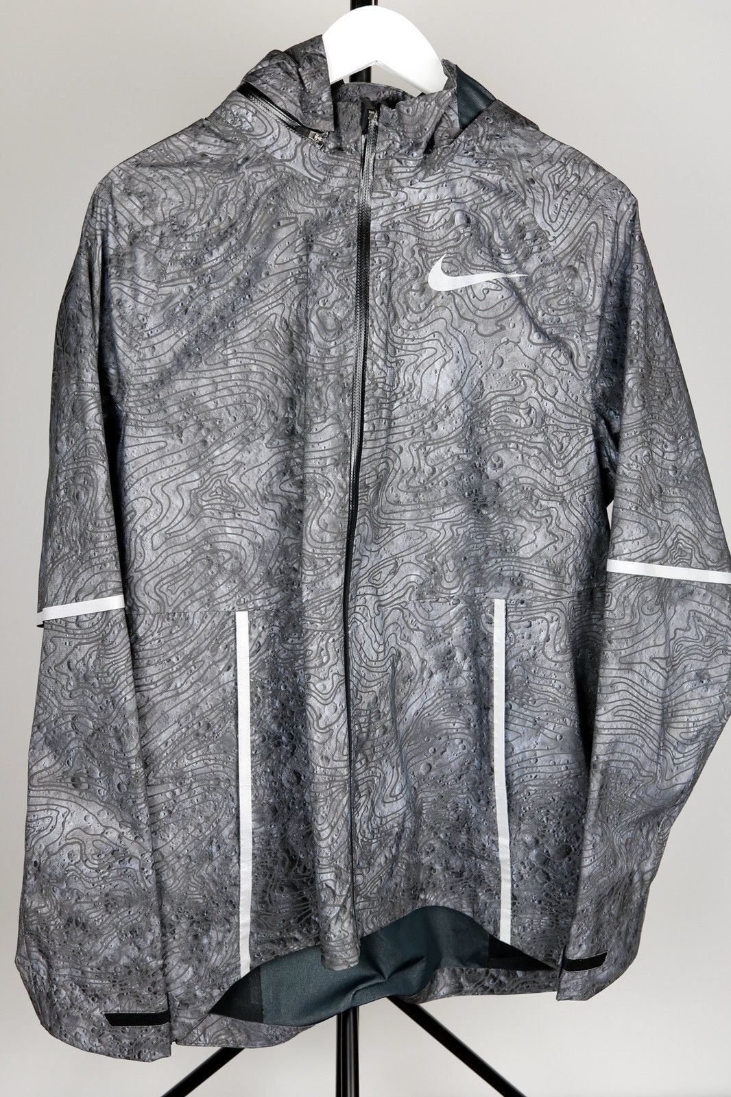 Nike Nike Aeroshield Hooded Energy Solstice Running Jacket | Grailed
