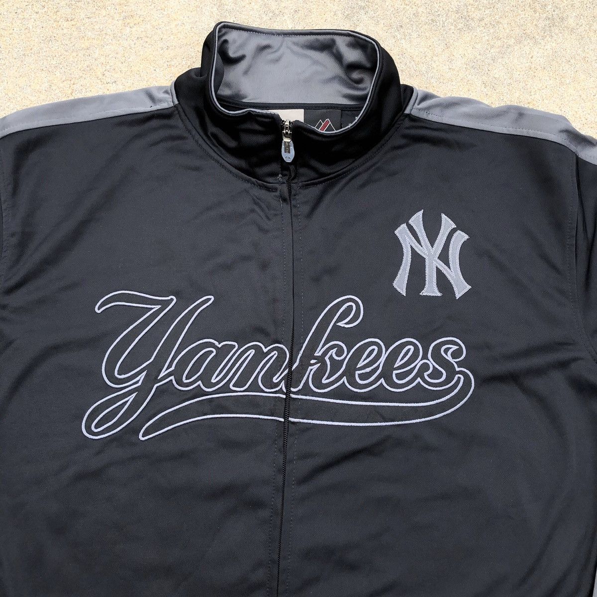 MLB × New York Yankees Majestic New York Yankees Track Jacket Zip Up ...