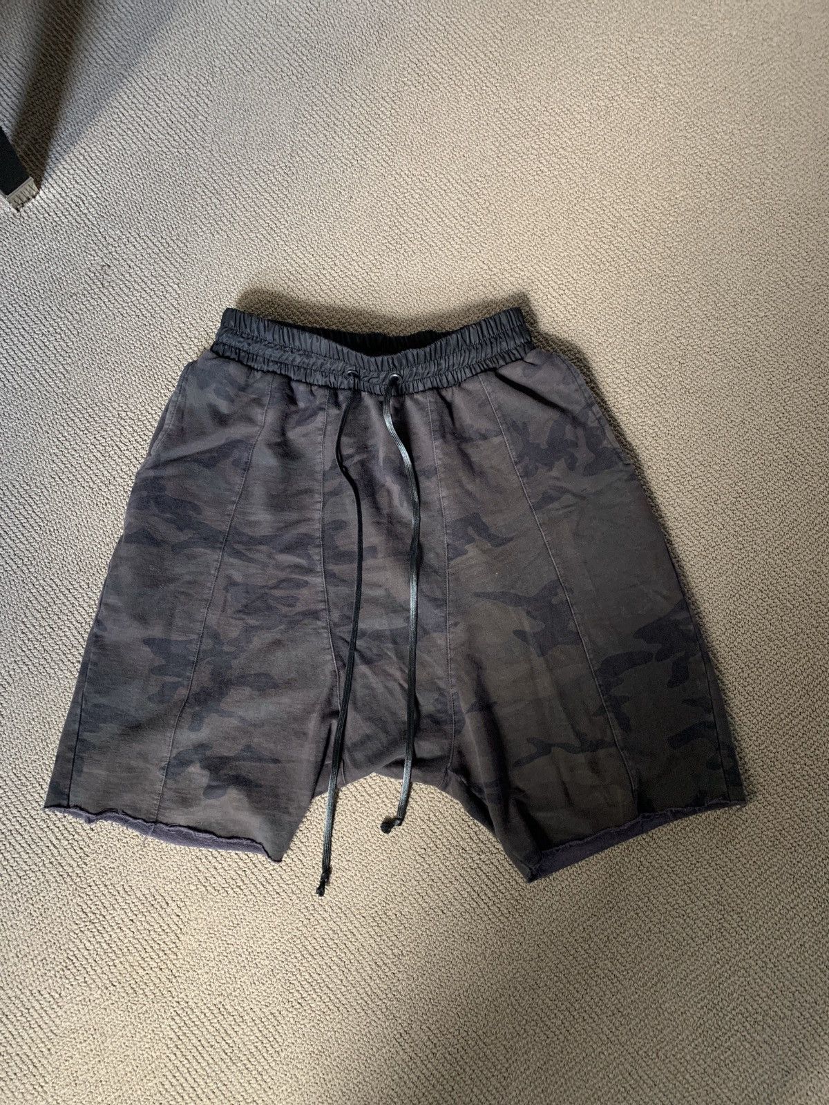 Daniel Patrick Daniel Patrick vintage camo shorts | Grailed