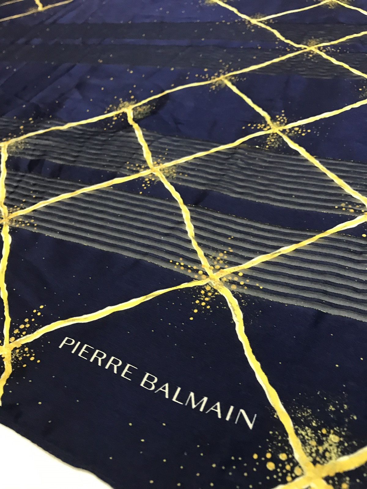 Pierre Balmain PIERRE BALMAIN SILK SCARF GEOMETRY PATTEN 31”x31.5 ...