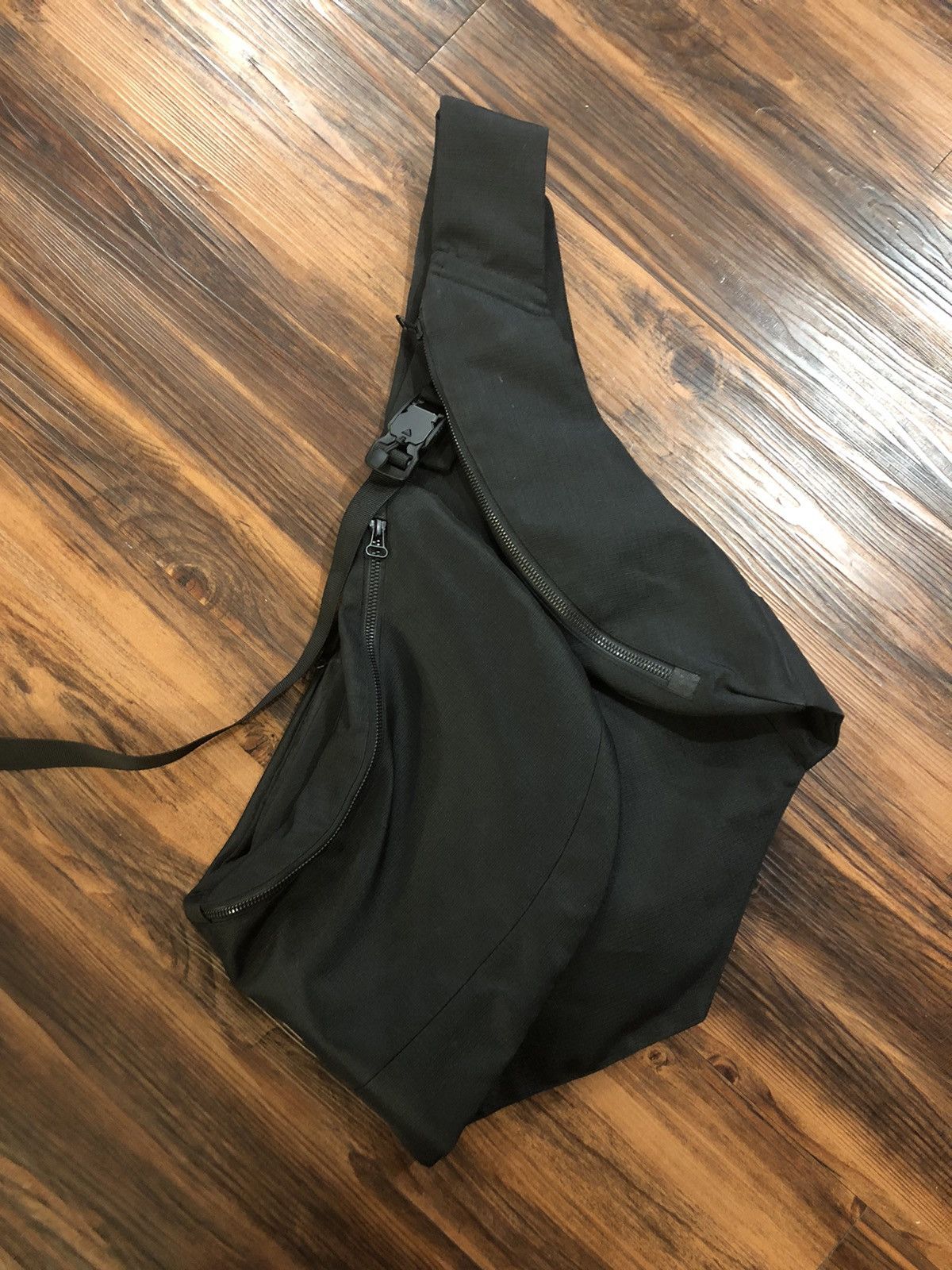 Guerrilla Group Guerrilla Group Sling Bag | Grailed