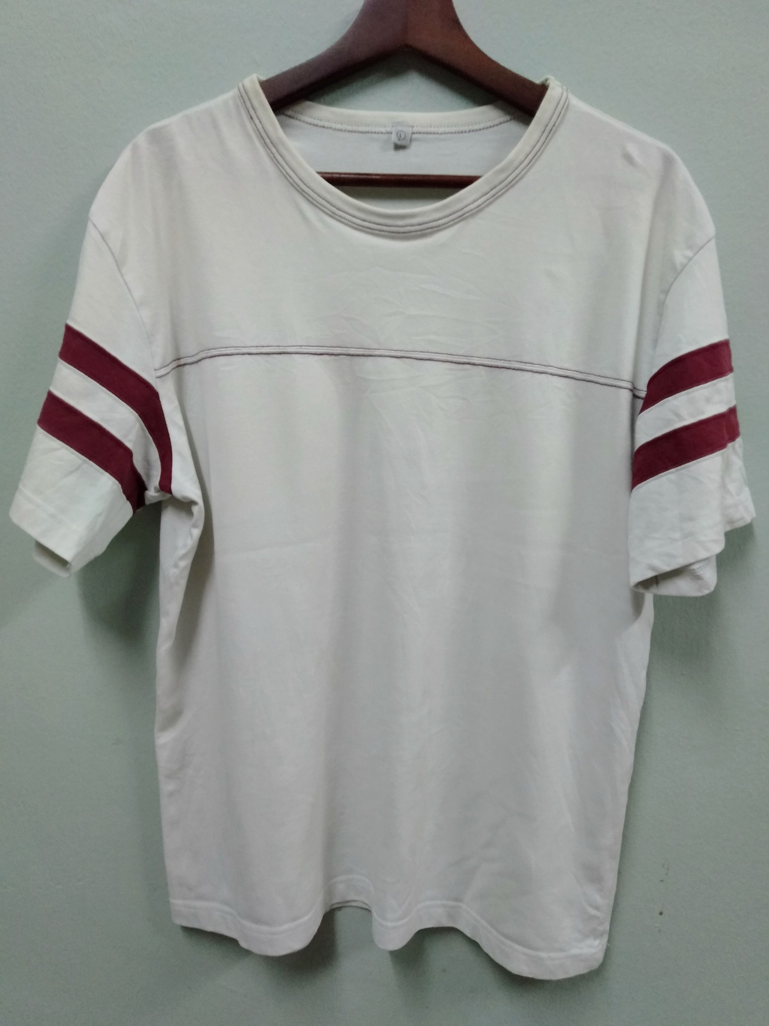 Uniqlo Uniqlo Stripe Red T Shirt | Grailed