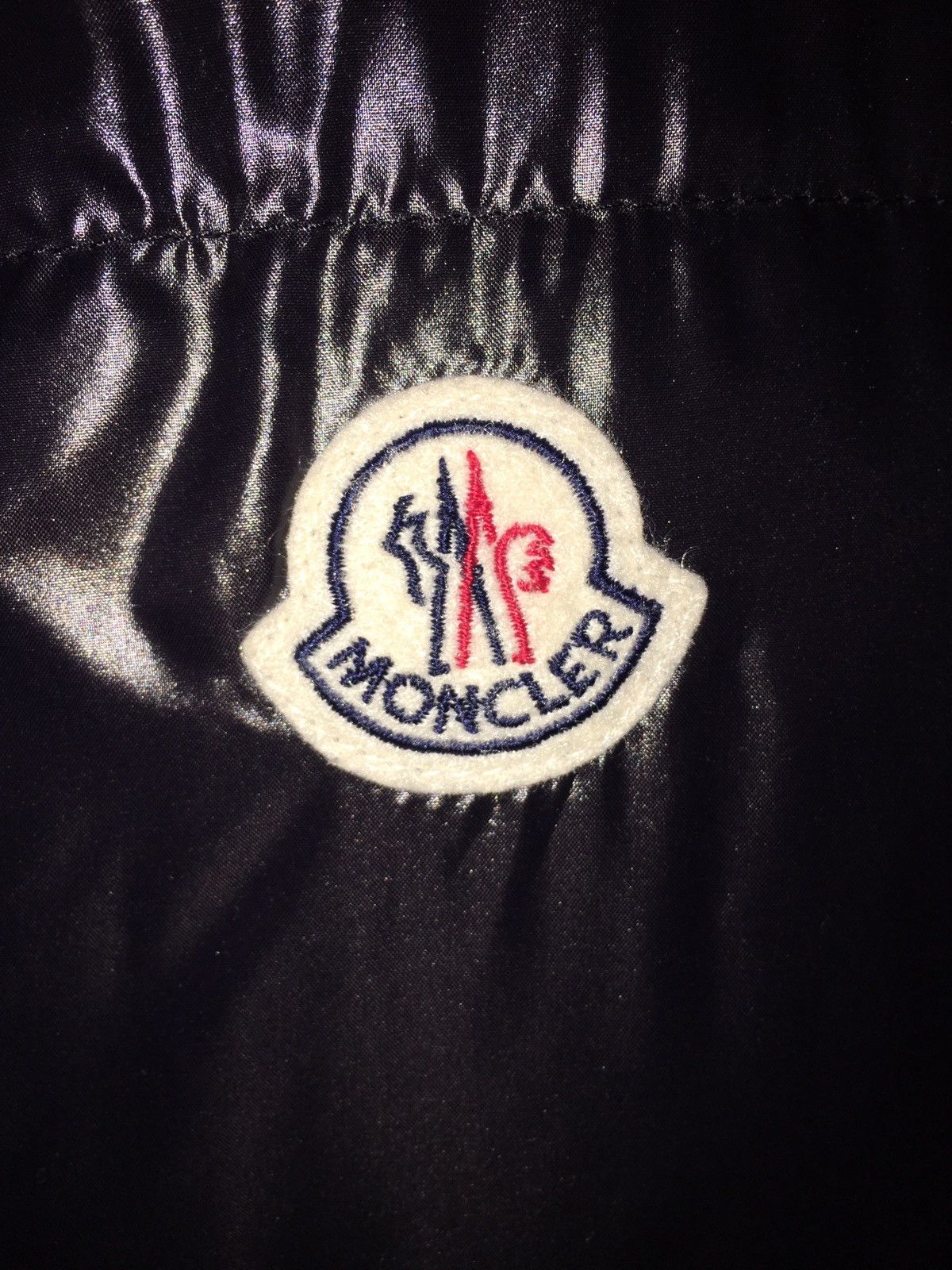Moncler brohan store
