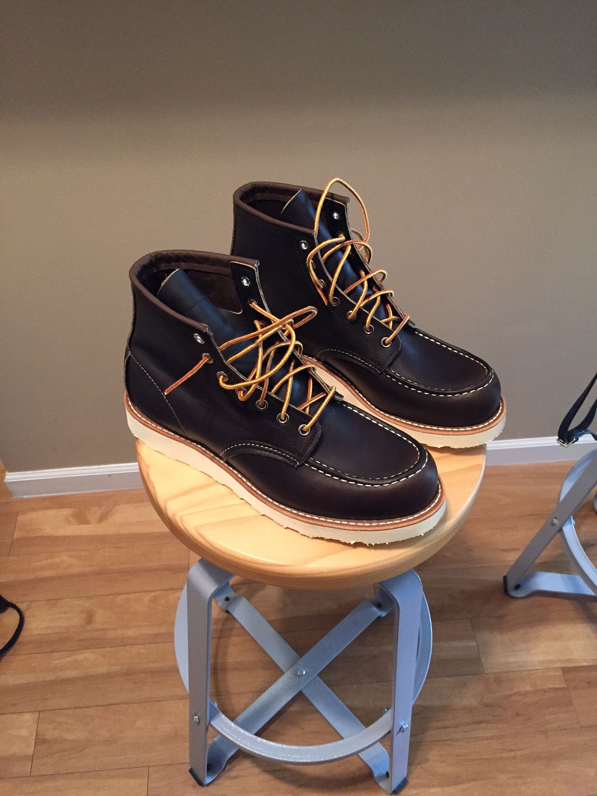 Red Wing 4533 Classic Moc Toe | Grailed