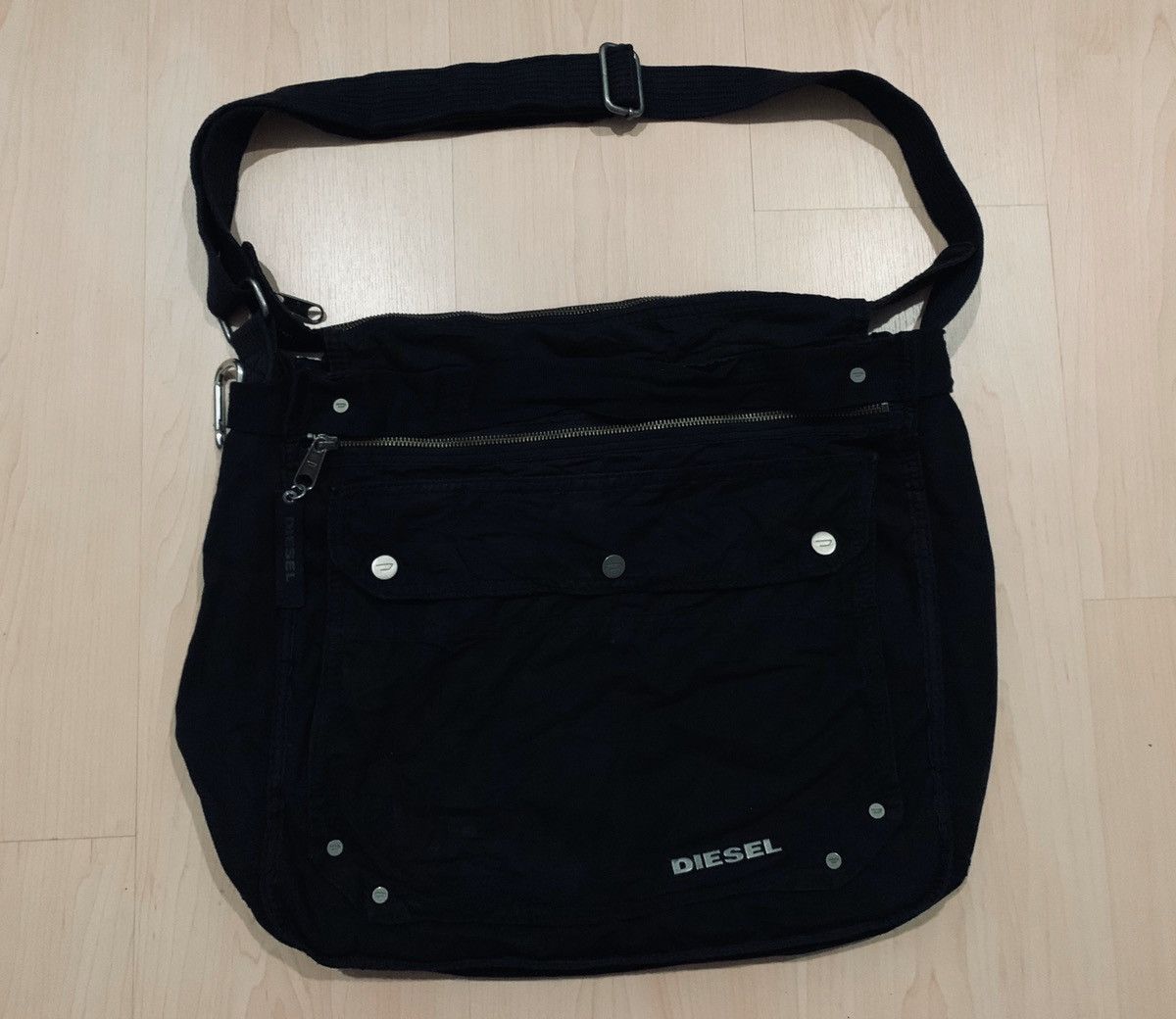 Diesel Diesel messenger bag | Grailed