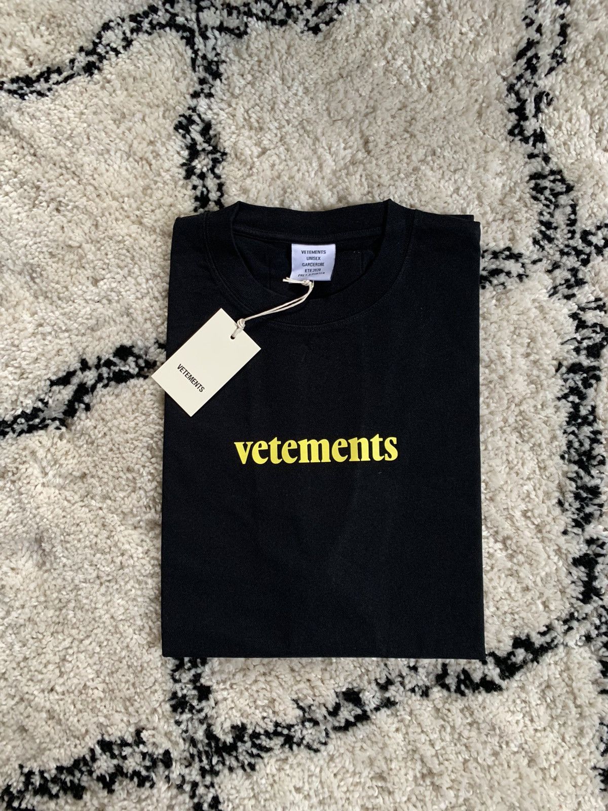 Vetements Vetements ‘label’ T-shirt | Grailed