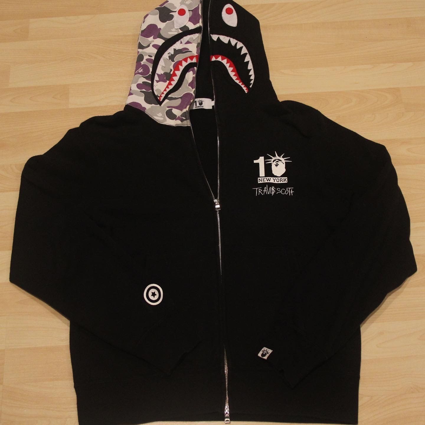 Bape × Travis Scott RARE🔥BAPE x Travis Scott NYC 10th Anniversary Shark ...