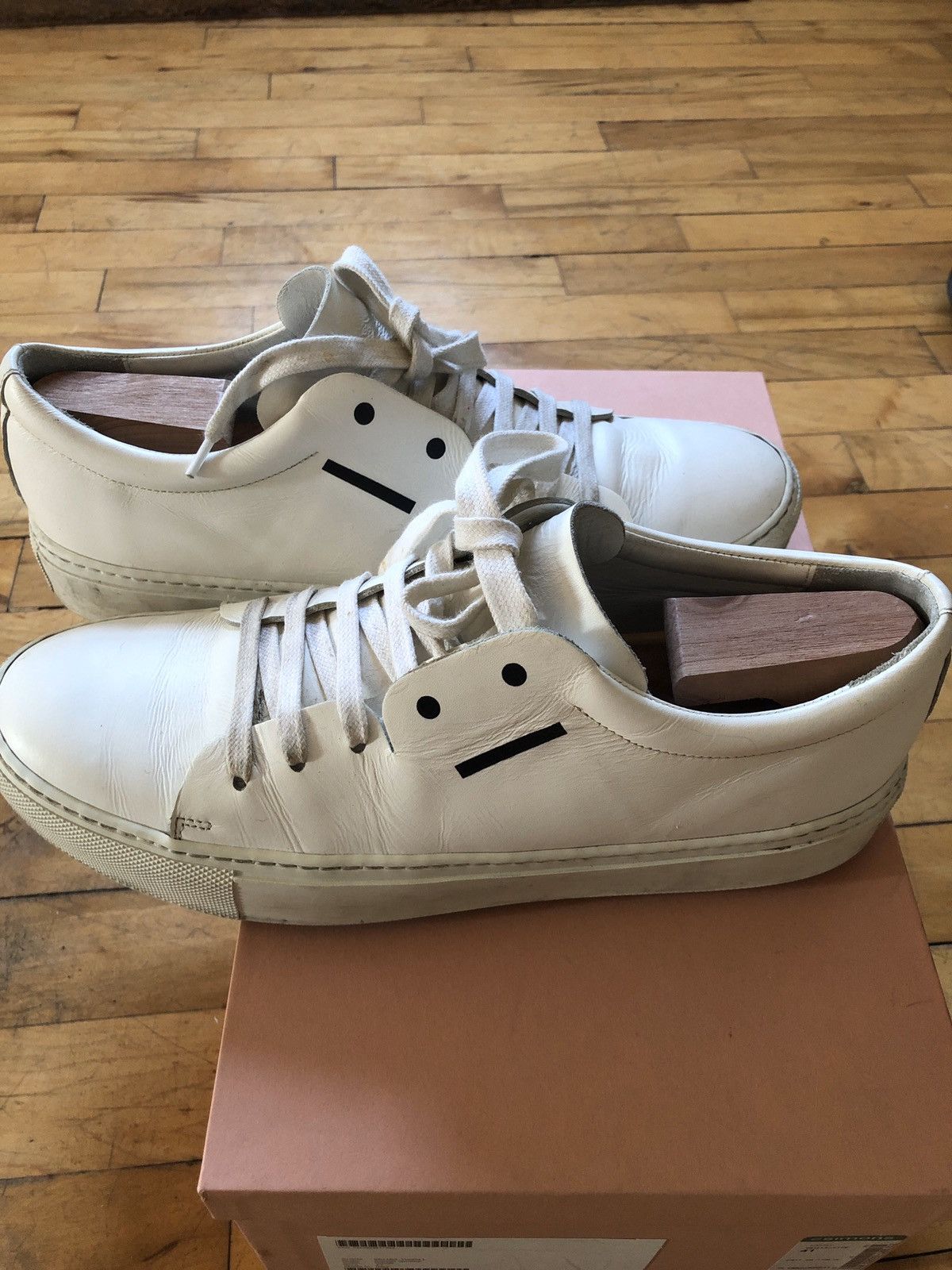Acne Studios *last drop* Acne Studios Adrian Smiley Size 41 Men’s White ...