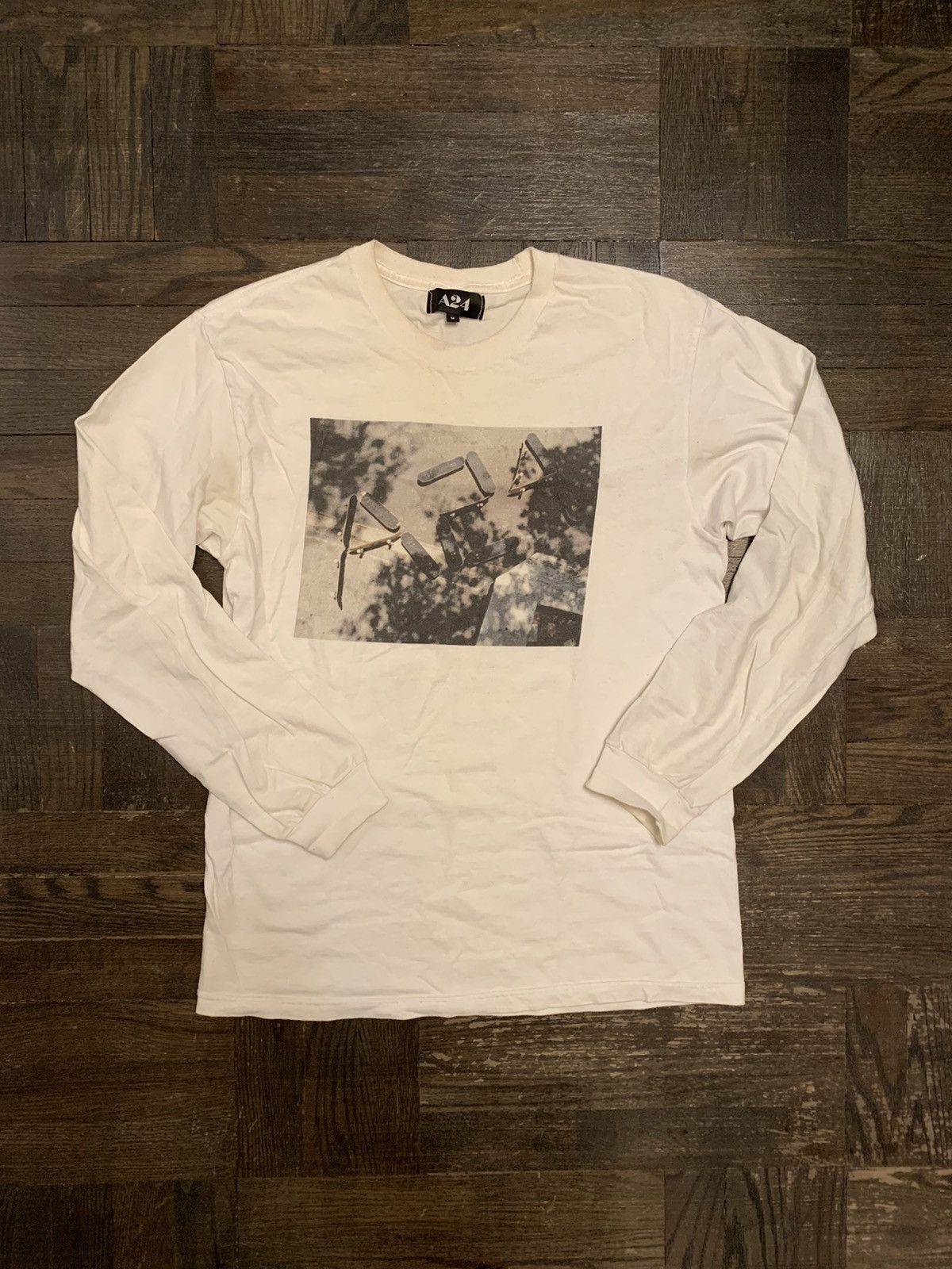 A24 mid90s shirt store
