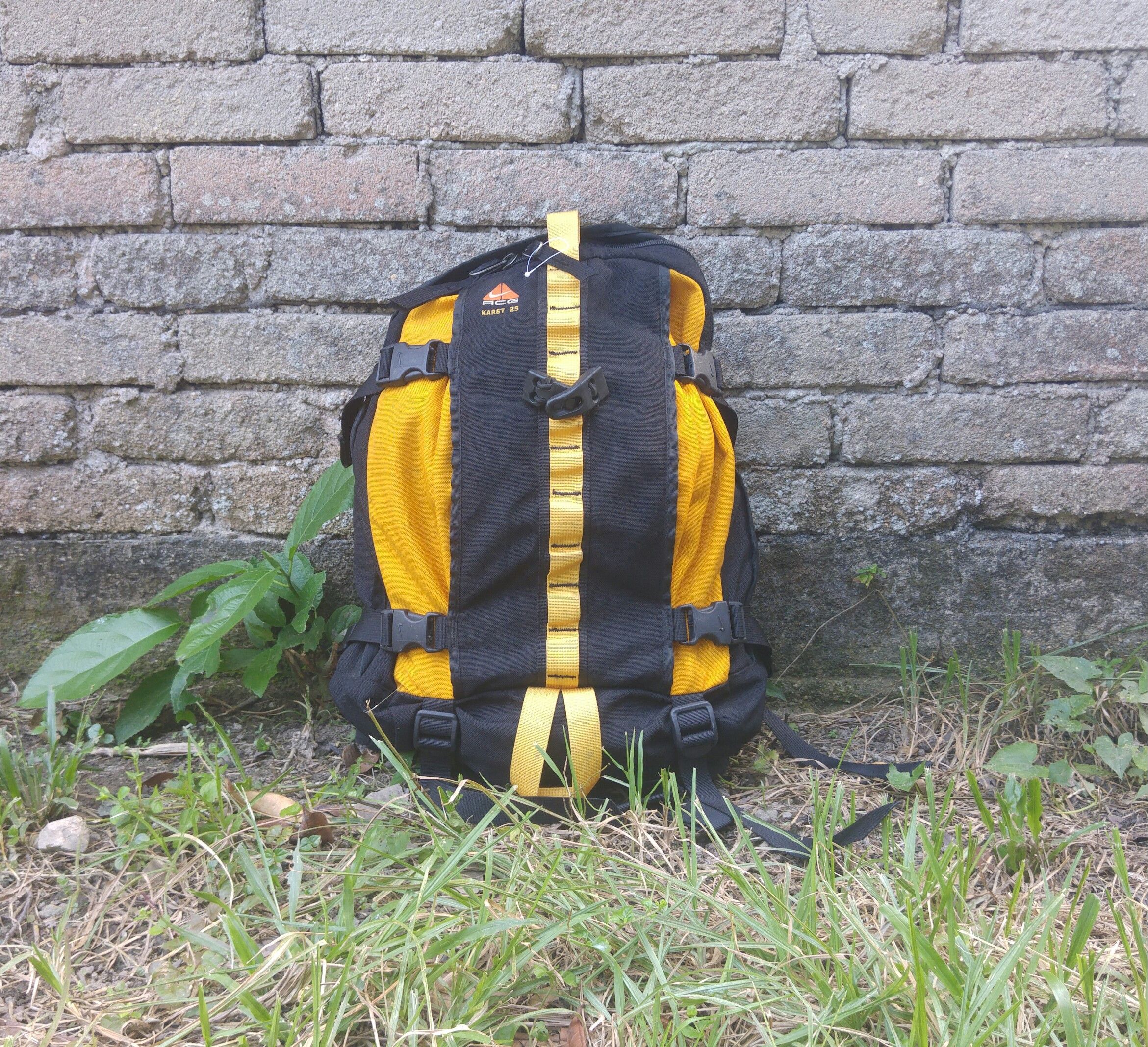 Vintage Nike ACG KARST Backpack 25L | Grailed