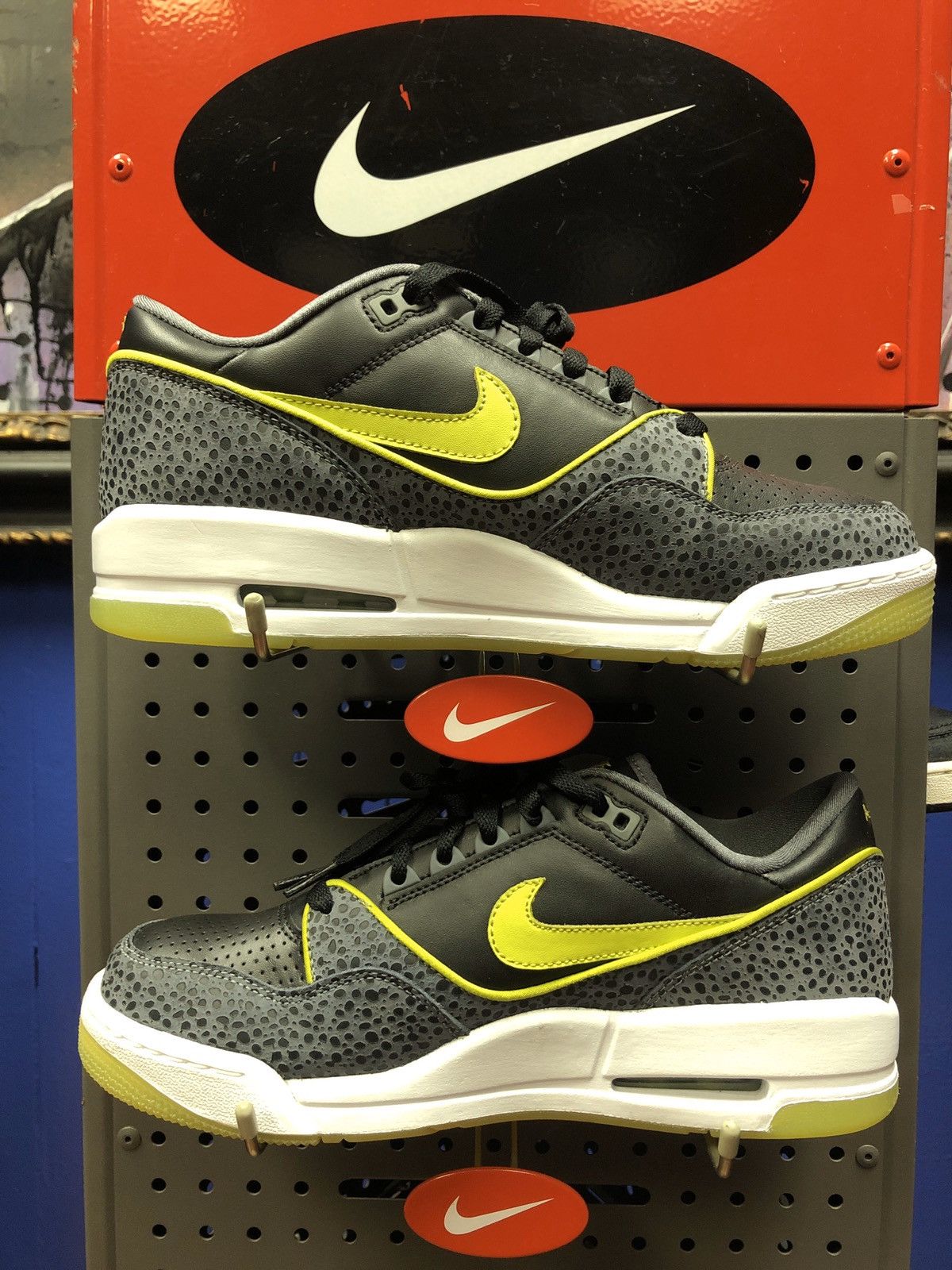 Nike Nike Air Assault | Grailed