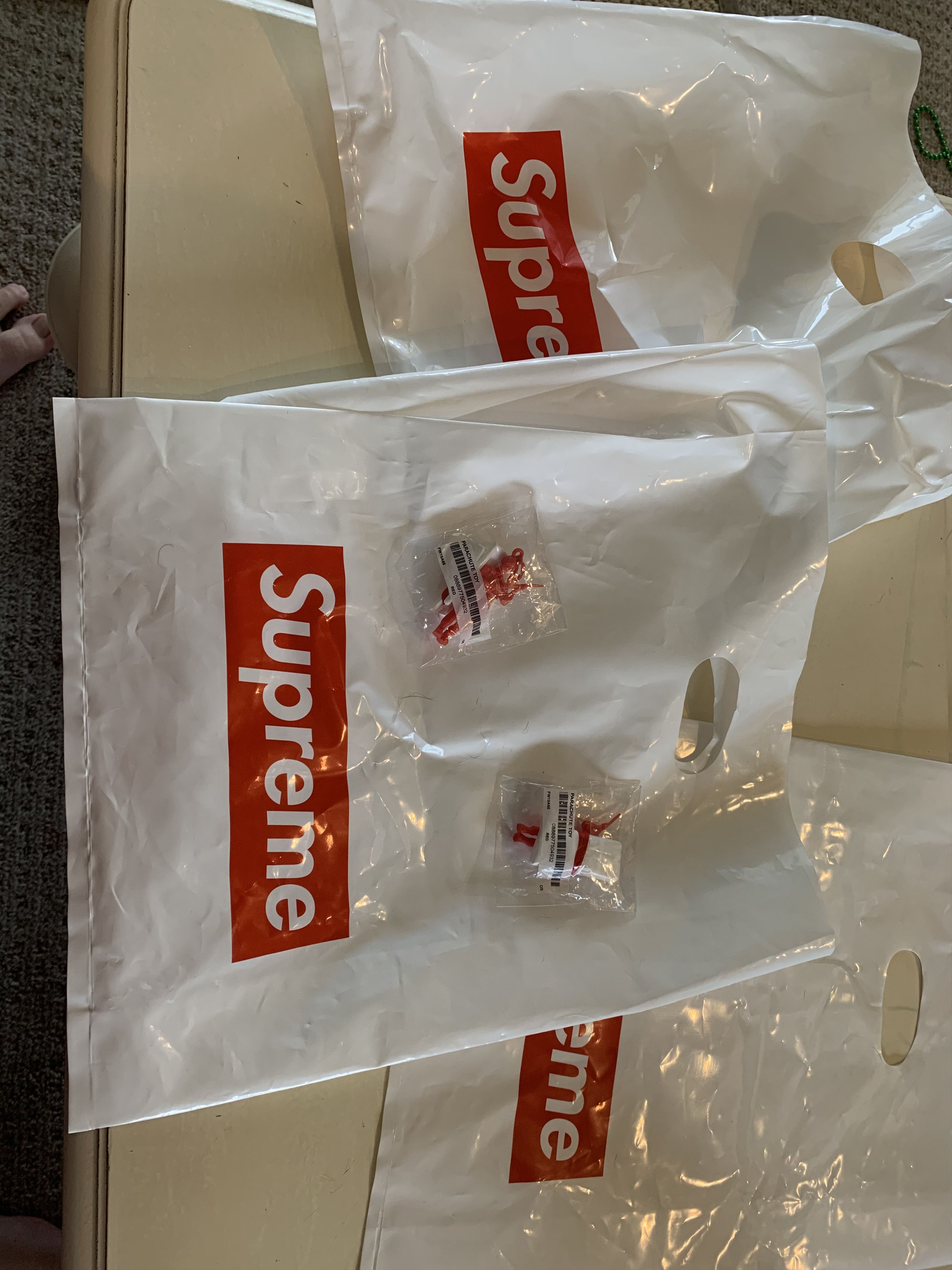 Supreme Supreme Parachute Toy (FW19) | Grailed
