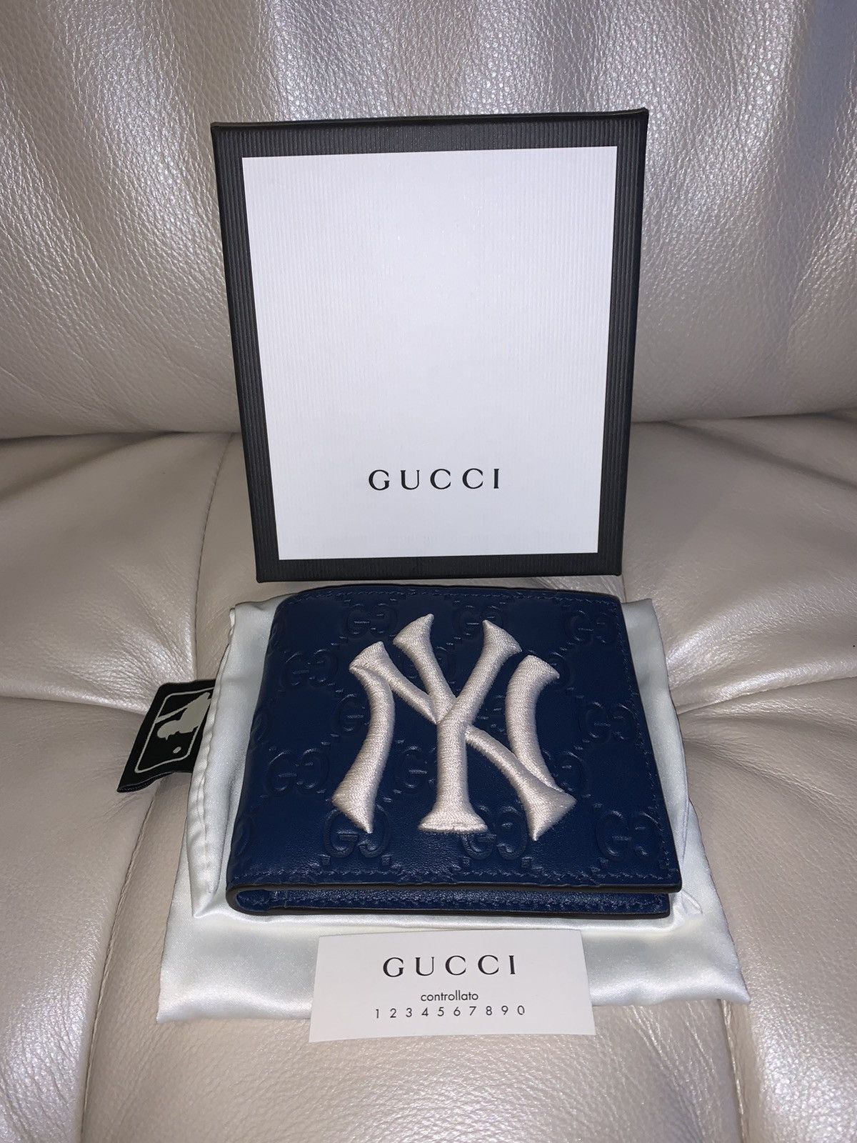 Gucci Gucci X New York Yankees Billfold Wallet | Grailed