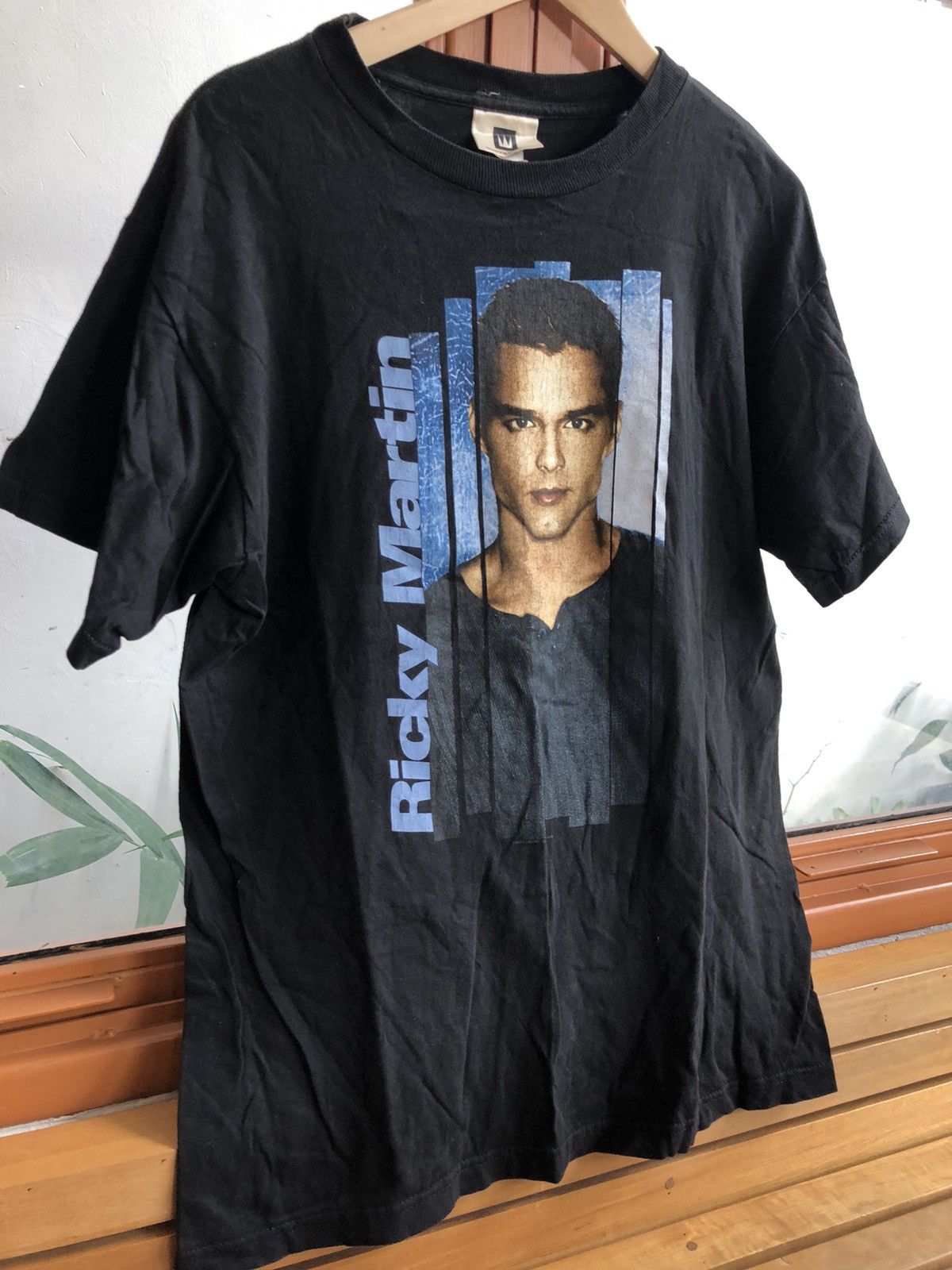 Band Tees × Vintage Vintage Ricky Martin T-shirt Pop Star Singer Artist ...