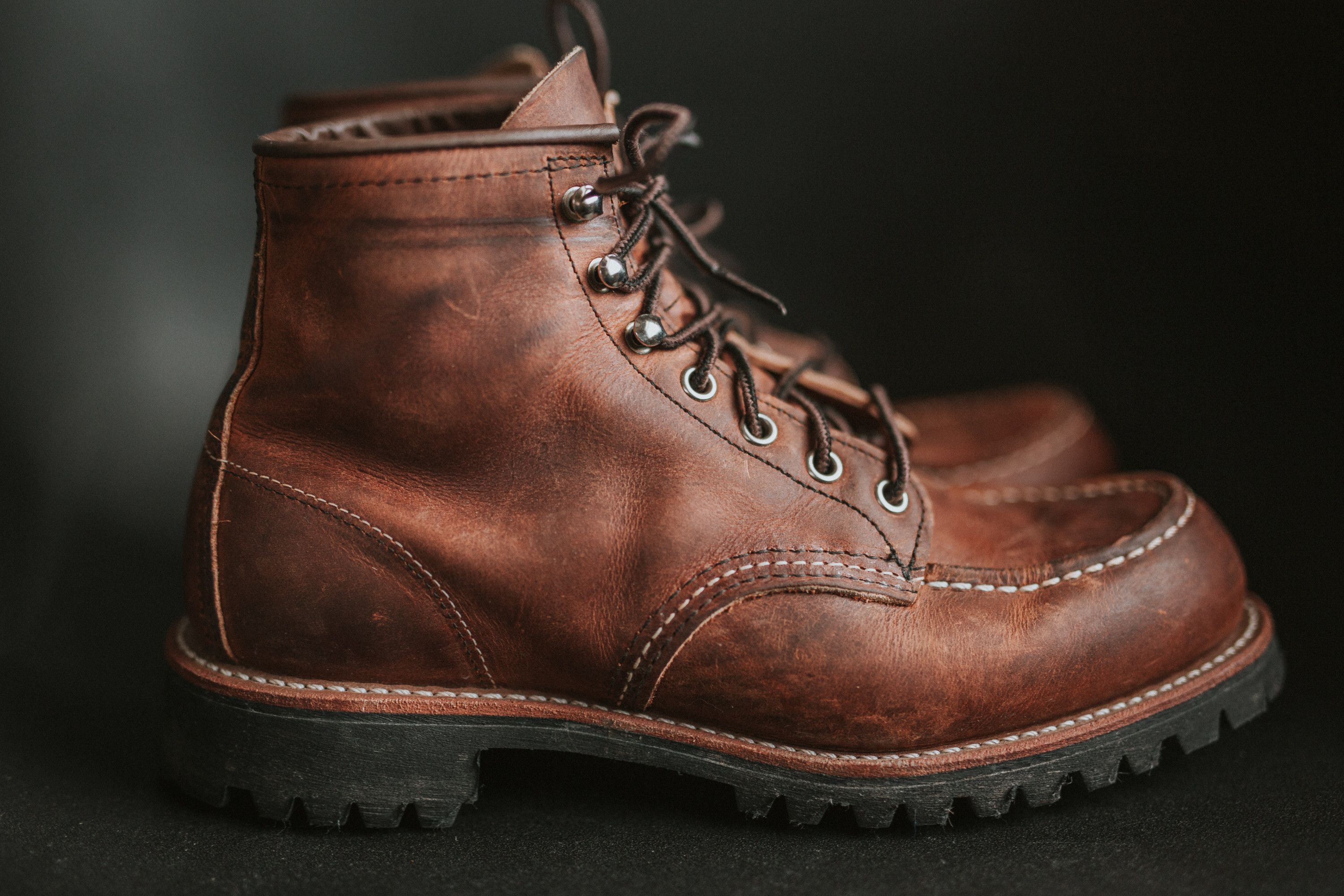 Red Wing Red Wing 2942 6" Moc Toe Lug Sole Boots - fits 7.5-8 | Grailed