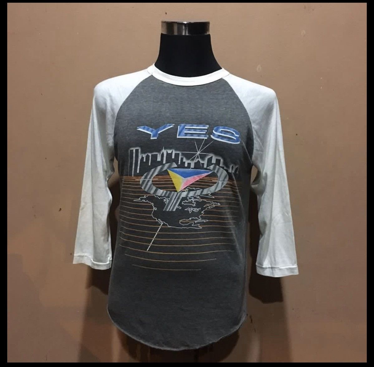 Band Tees × Vintage Vintage Yes Concert Tshirt 1984 90125 World Tour ...