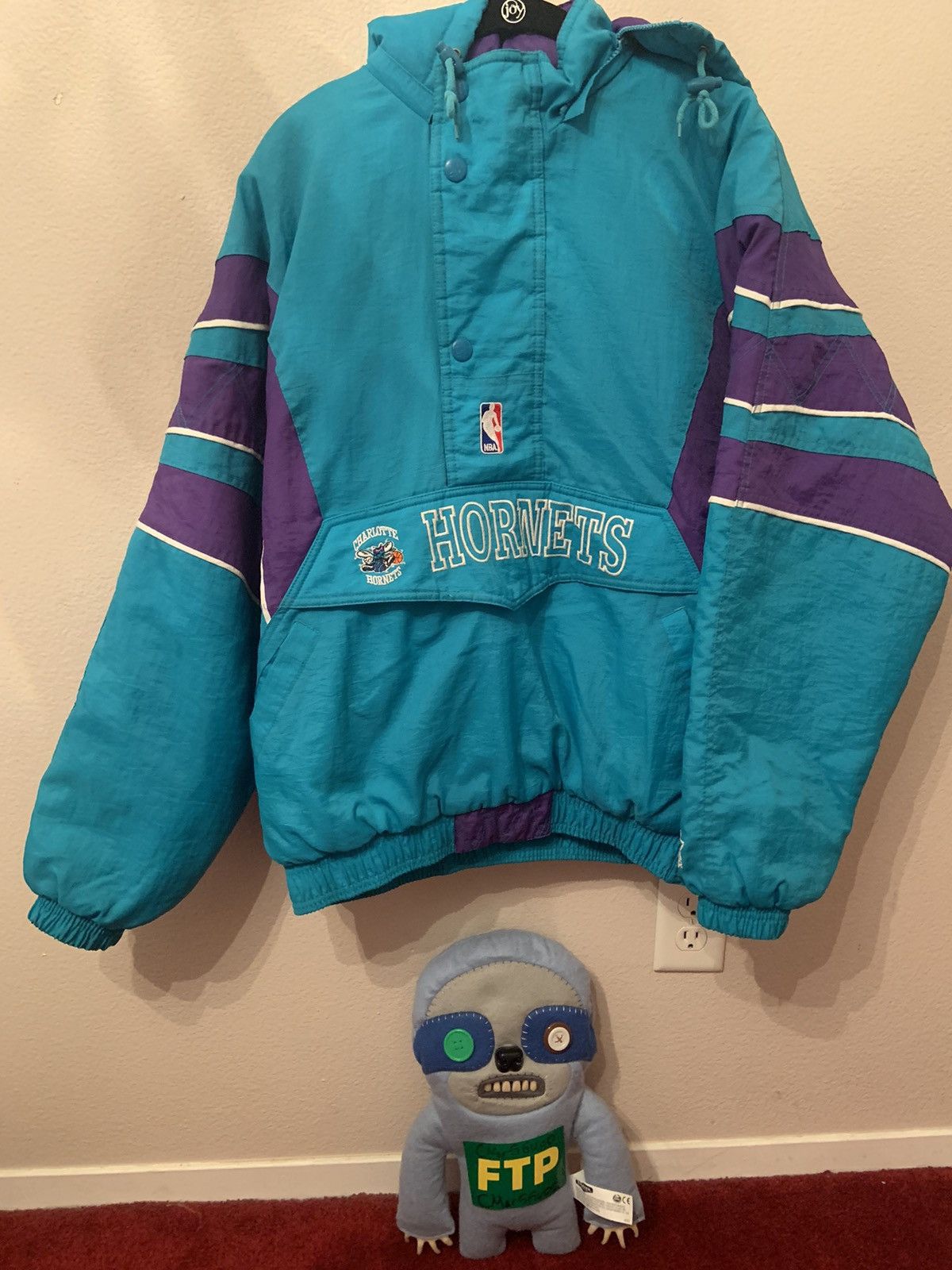 NBA × Starter × Vintage NBA x Starter Charlotte hornets Jacket | Grailed