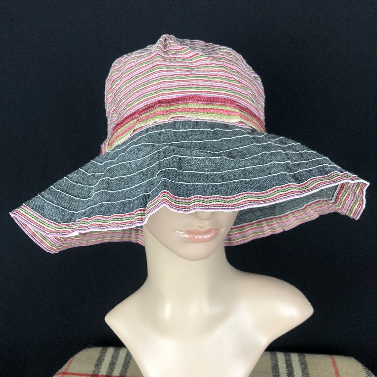 Italian Designers Hats & Dreams Bucket Hat | Grailed