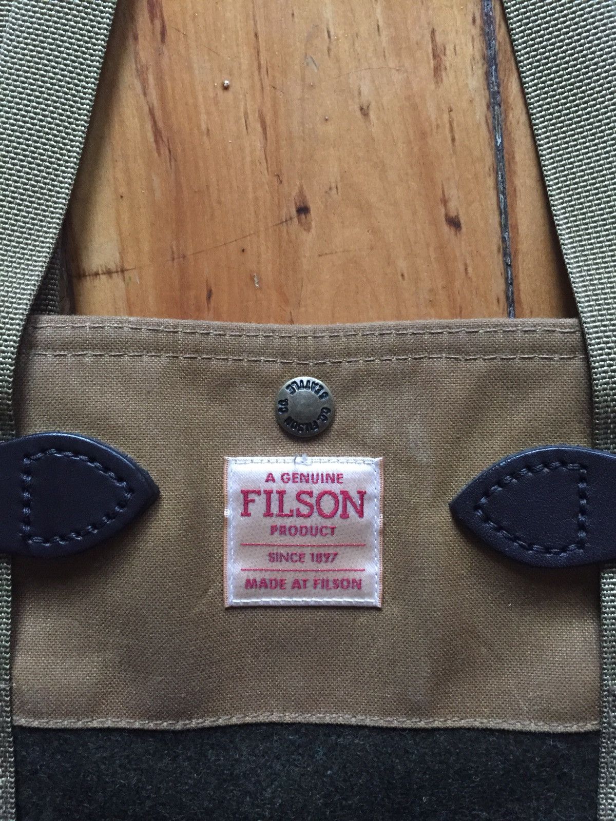 Filson Filson Wool Side Bag | Grailed