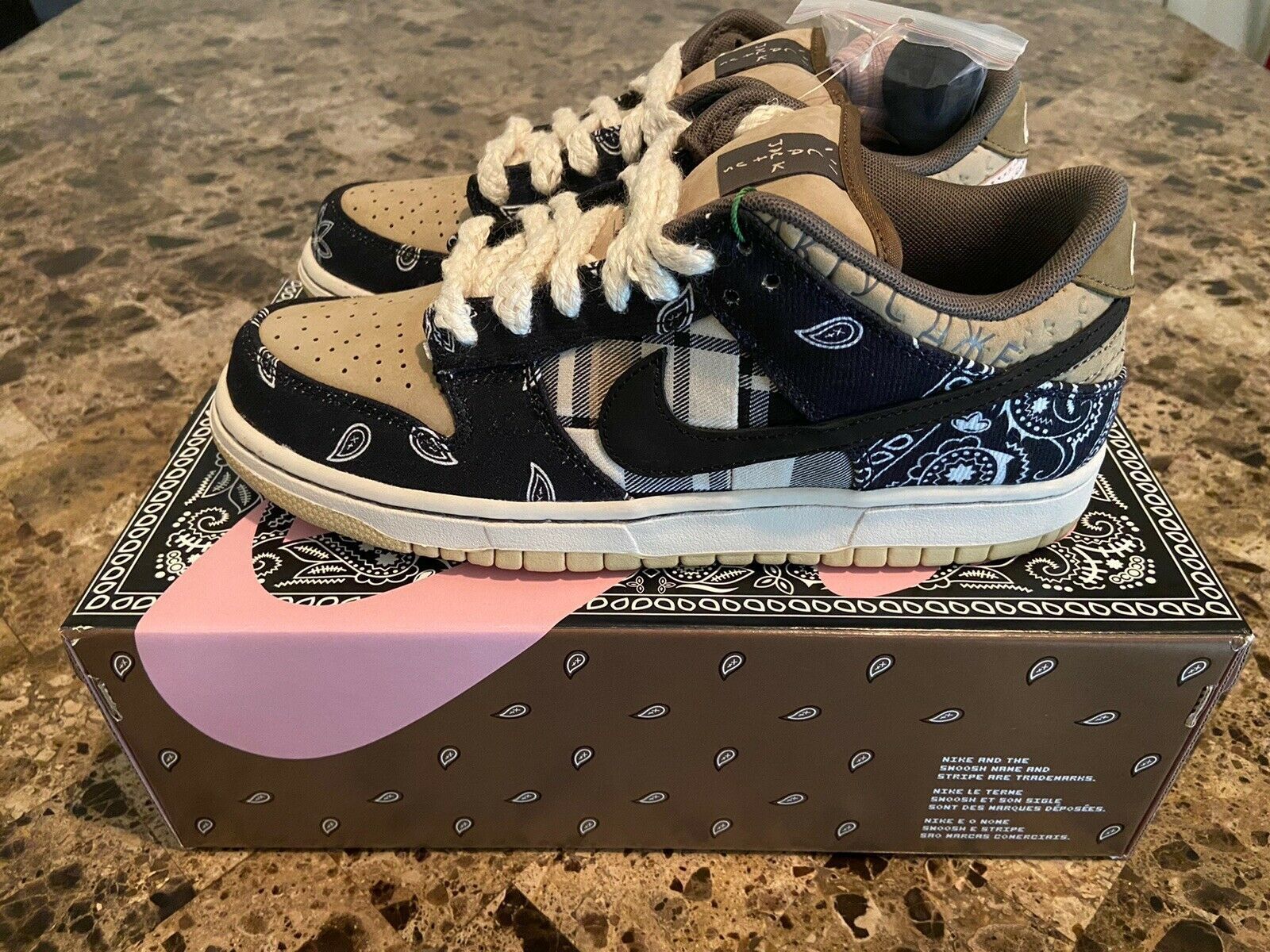 Nike NIKE Sb Dunk Low Travis Scott Special Box (RARE!) | Grailed