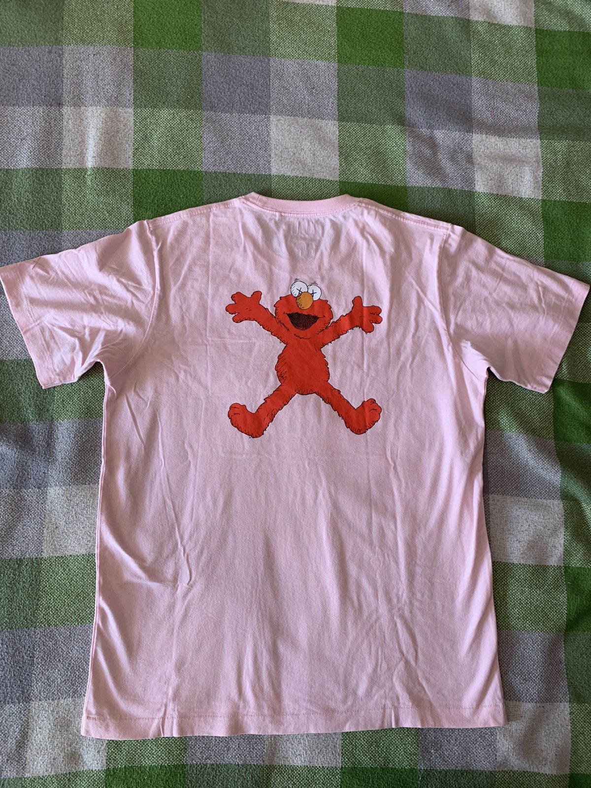 Kaws × Uniqlo Kaws X Sesame Street Elmo Tee Pink, Large Summer ...
