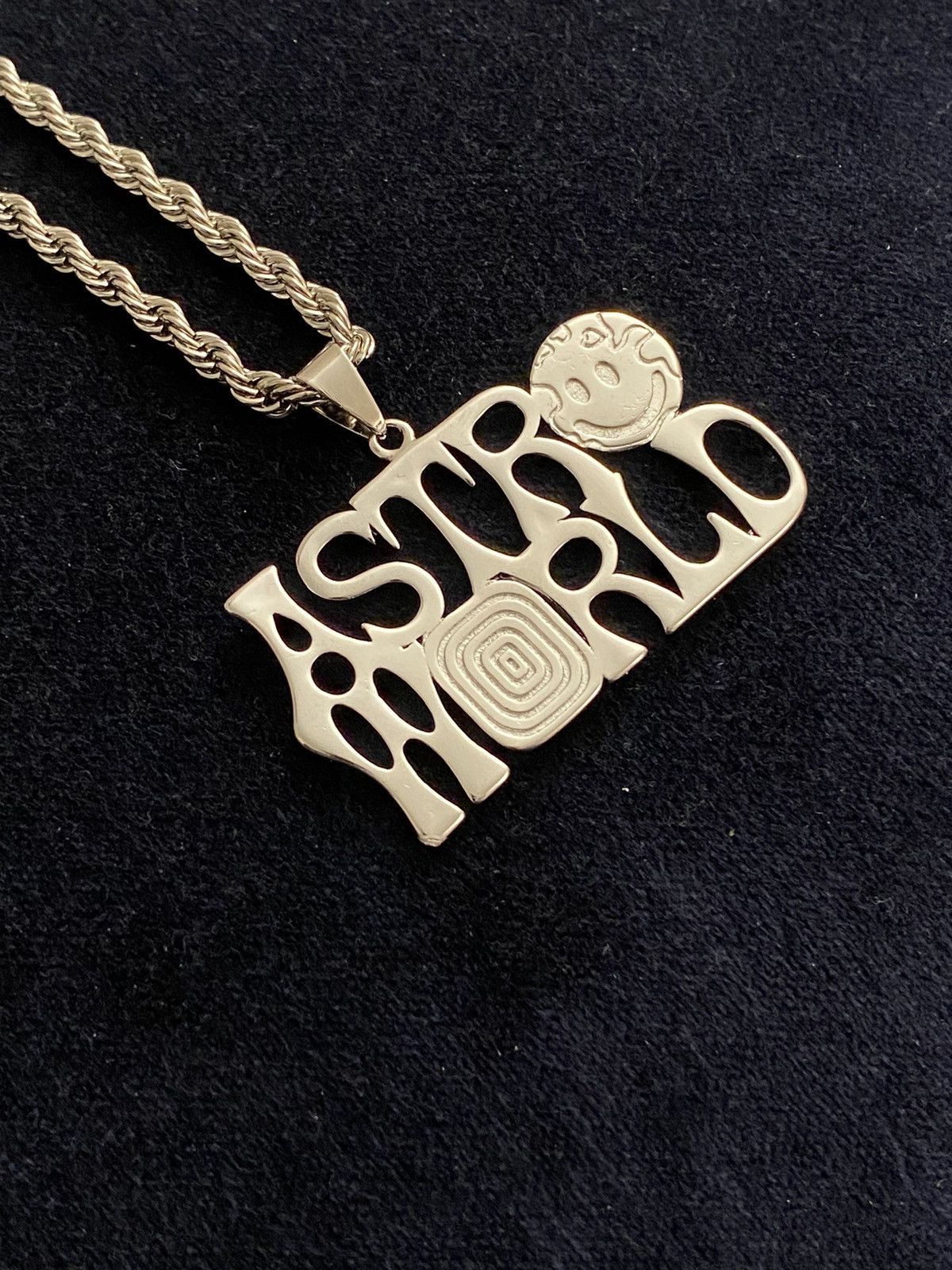 Travis Scott Astroworld Logo Smiley Face Pedant with 20” Rope Chain ...
