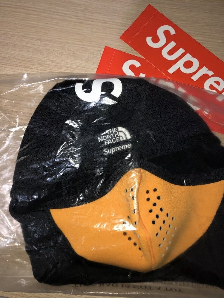 Supreme × The North Face Supreme x The North Face RTG Balaclava Black ...