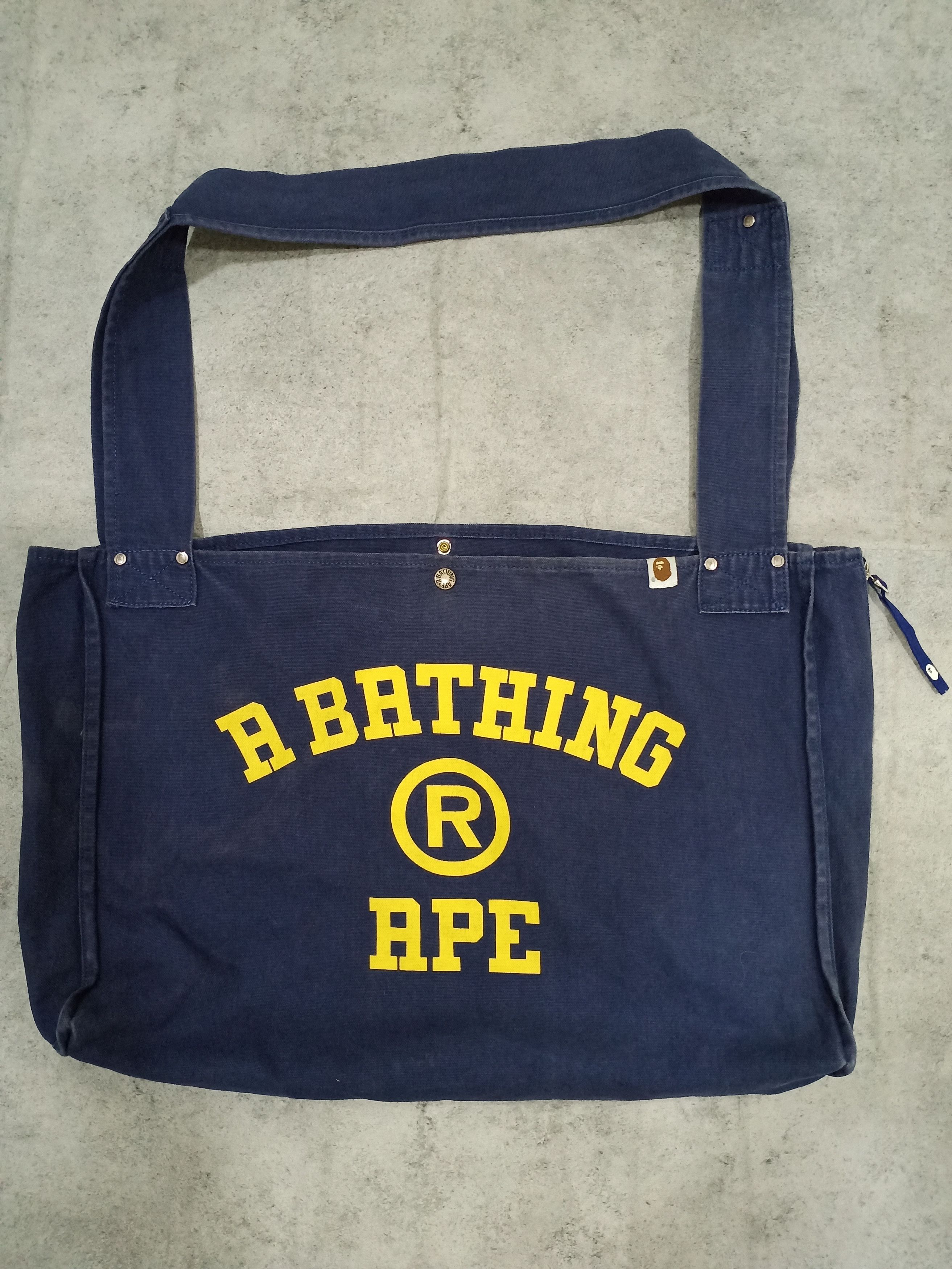 Bape AUTHENTIC ORIGINAL BATHING APE BAPE MESSENGER BAG | Grailed