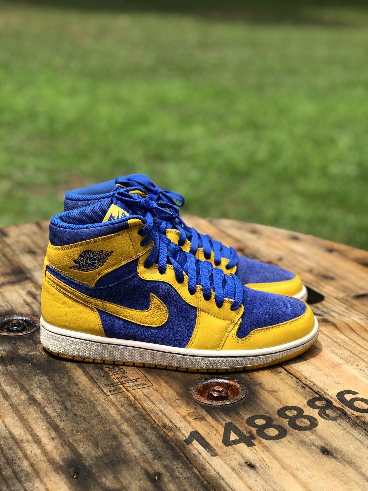 Jordan Brand Air Jordan 1 Retro High OG Laney 2013 Size 8.5 555088-707 ...