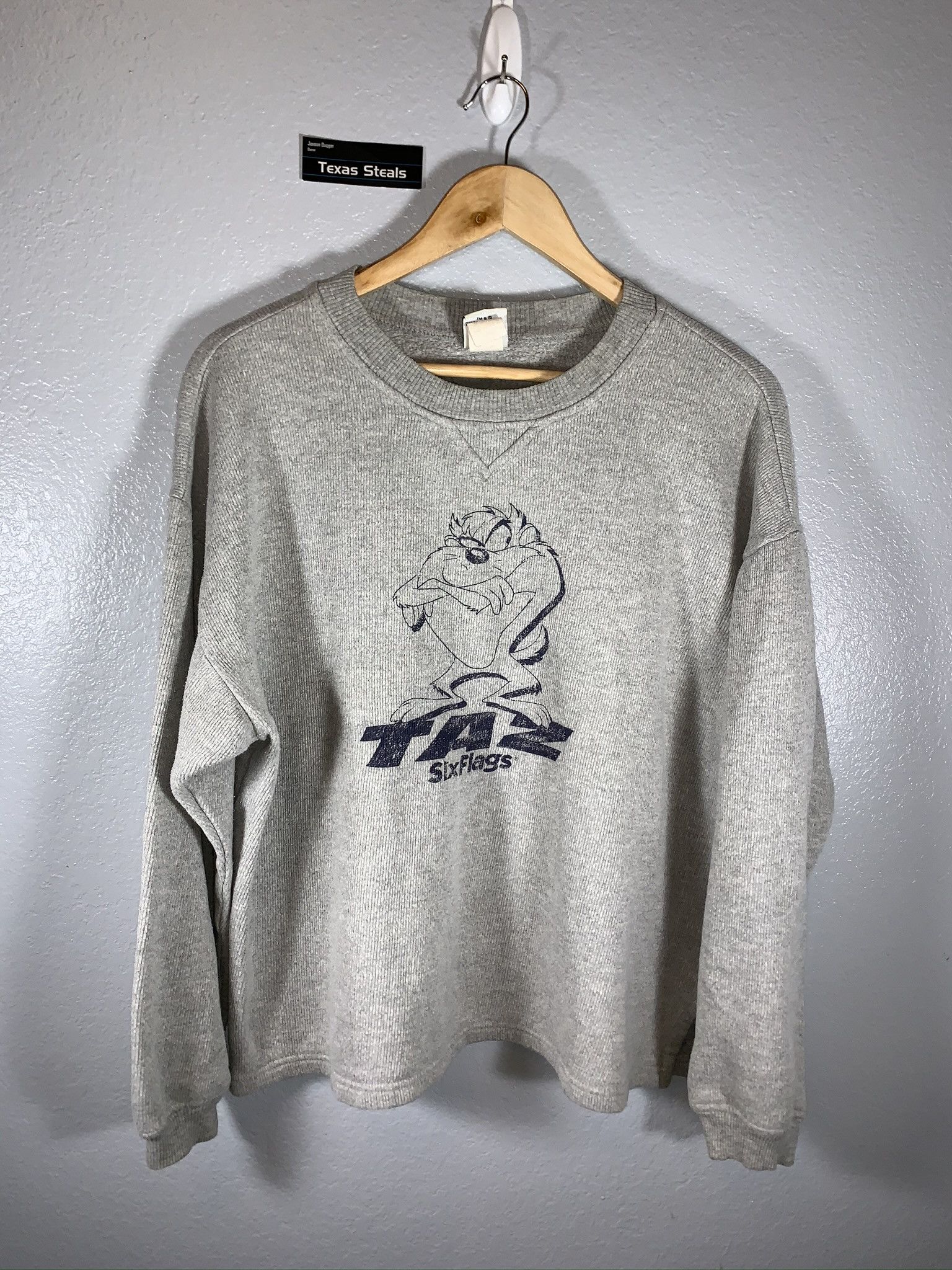 Vintage × Warner Bros Vintage 2000 Taz 6 Flags Grey Crewneck | Grailed