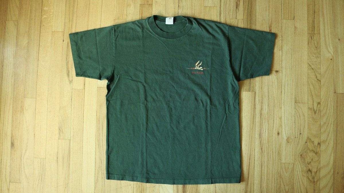 Vintage × Warner Bros Vintage 1996 Wile E Coyote Six Flags Shirt | Grailed