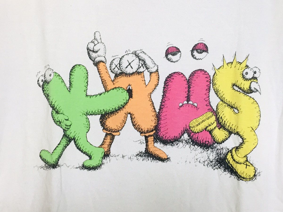 Uniqlo Kaws x Uniqlo Collaboration Dancing Letters Tee | Grailed